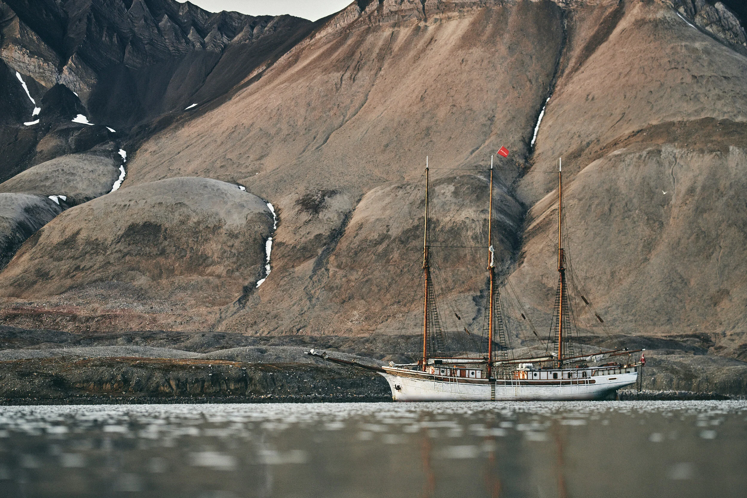 S/V Linden- Arctic Expeditions - Svalbard, East Greenland and Northern ...