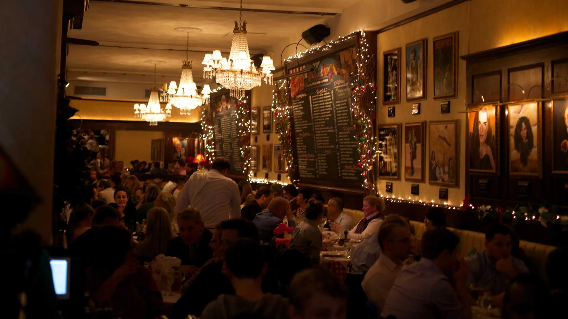 Family Style Italian New York City | Tony's Di Napoli