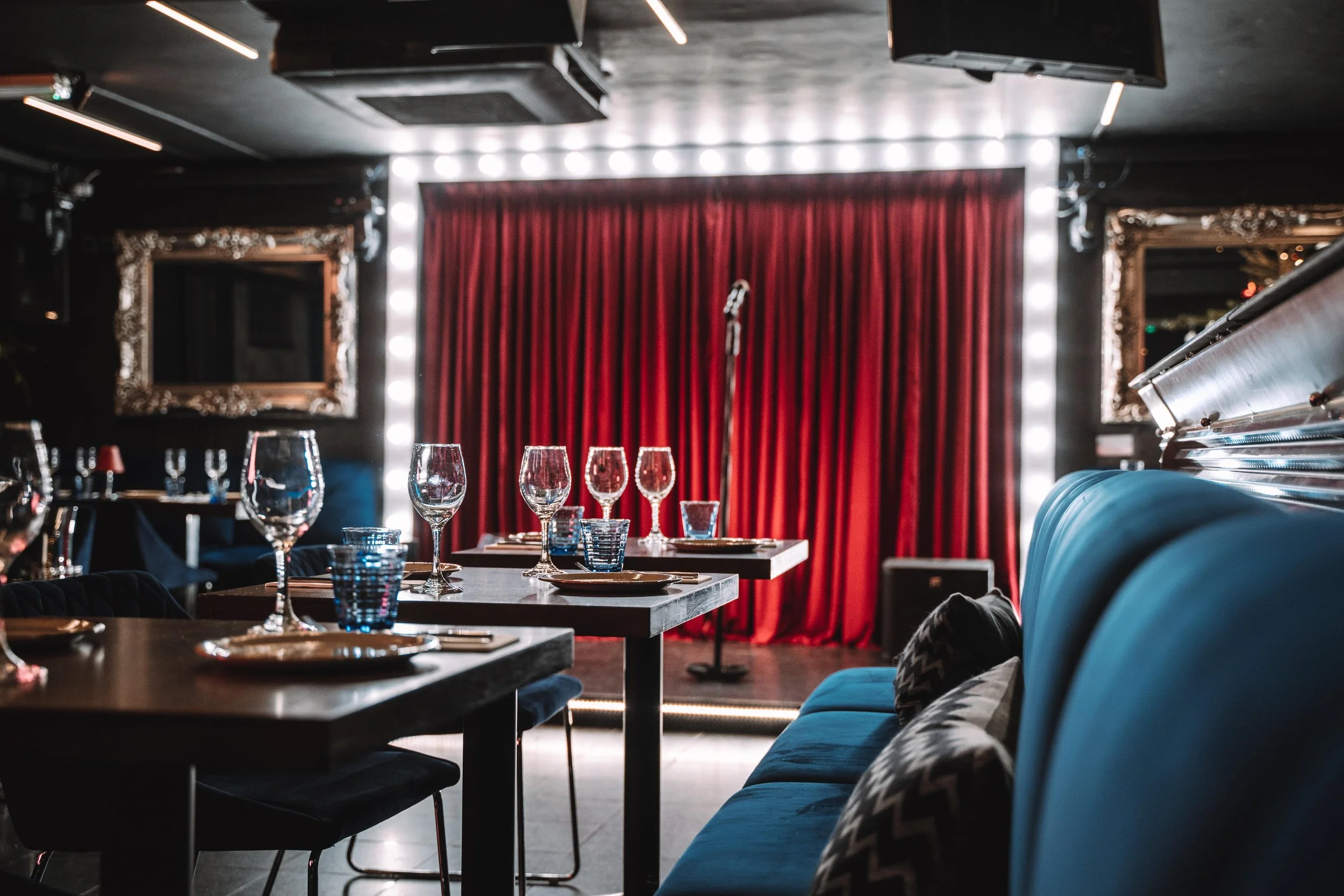 Privee Restaurant | Layalina