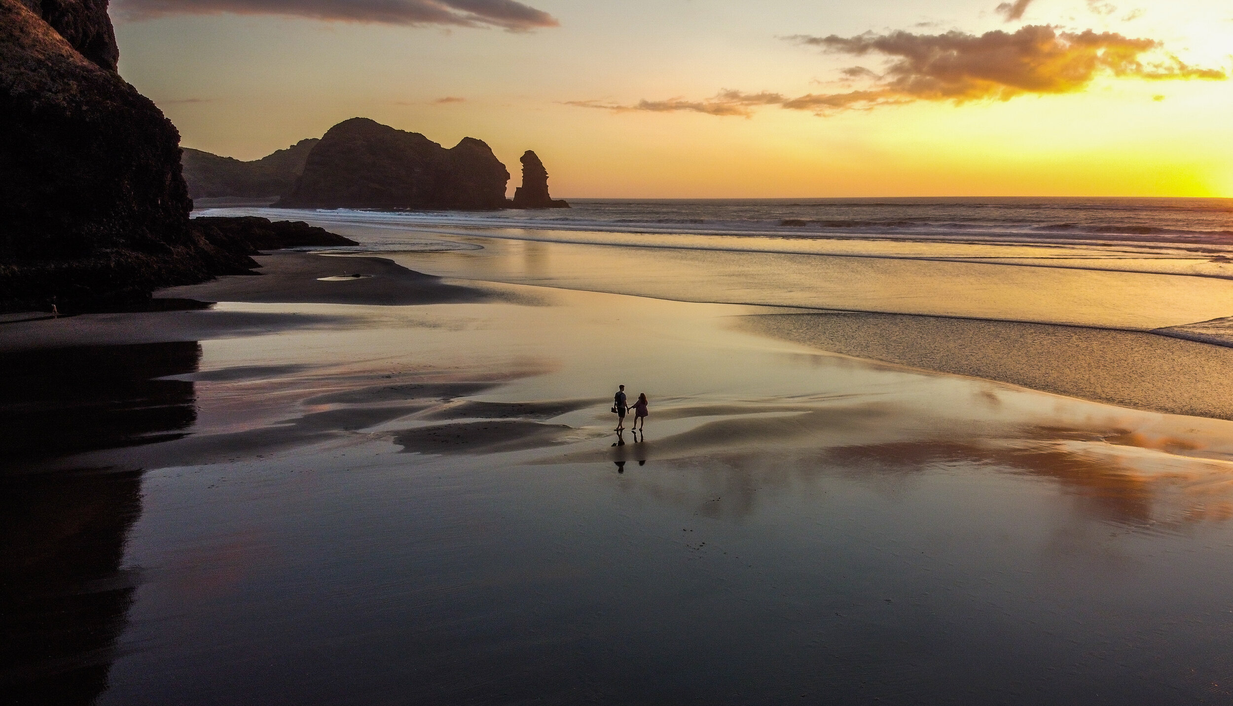 PIHA BEACH COUPLES SHOOT — Meggy Mac Photography: Scotland Elopement ...