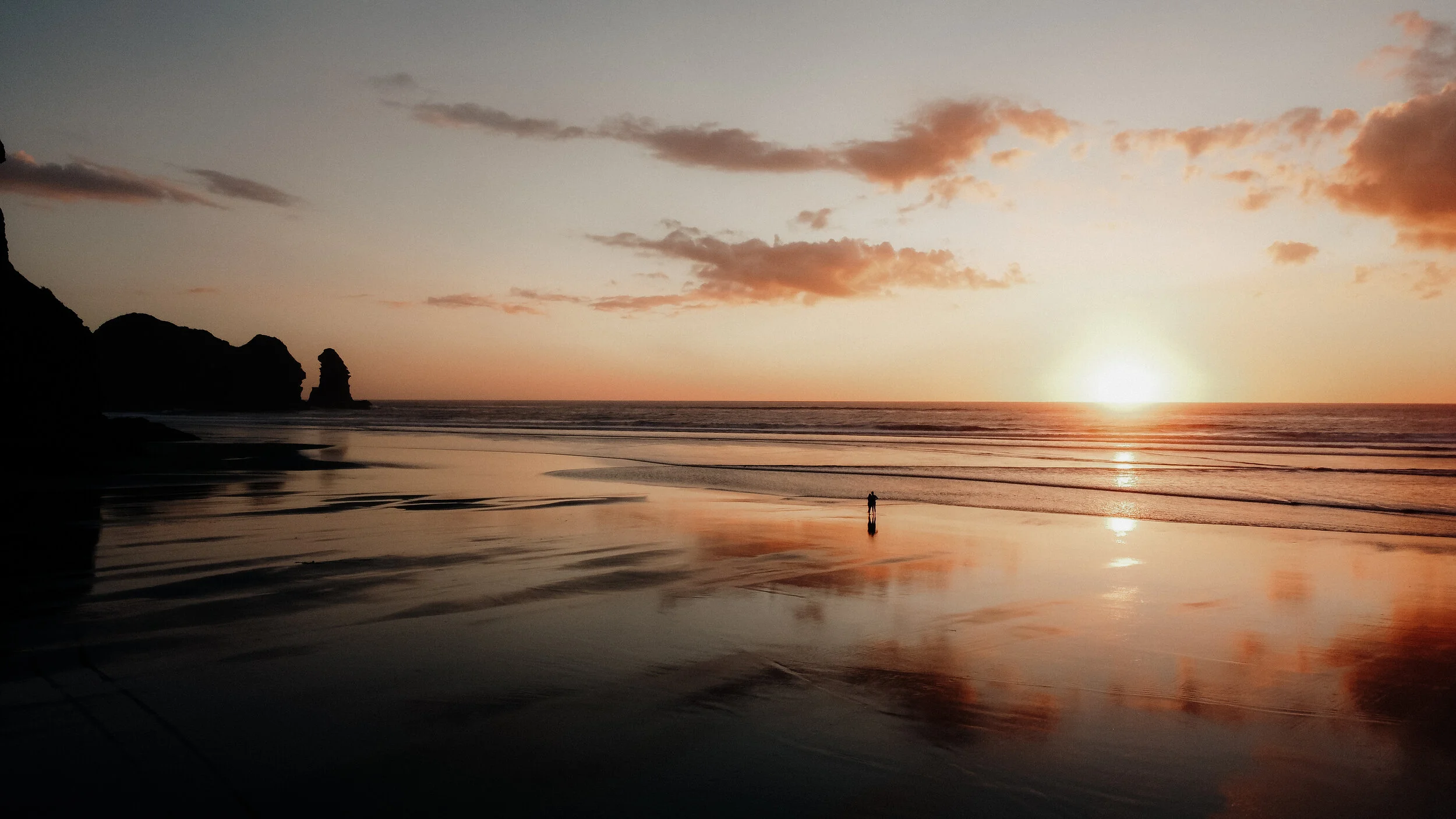PIHA BEACH COUPLES SHOOT — Meggy Mac Photography: Scotland Elopement ...
