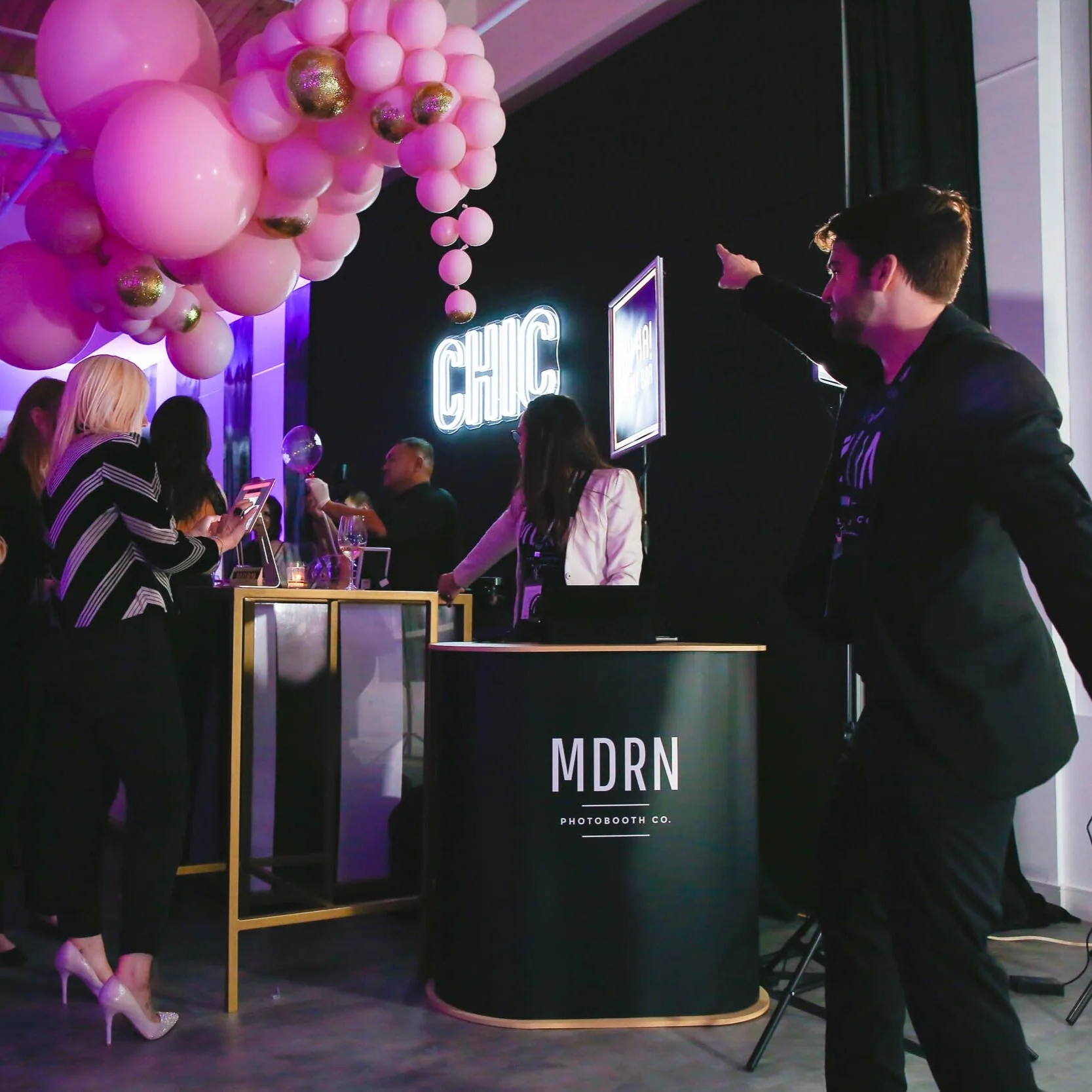 360 Video Booth Rental | 360 Photobooth | MDRN Photobooth Co