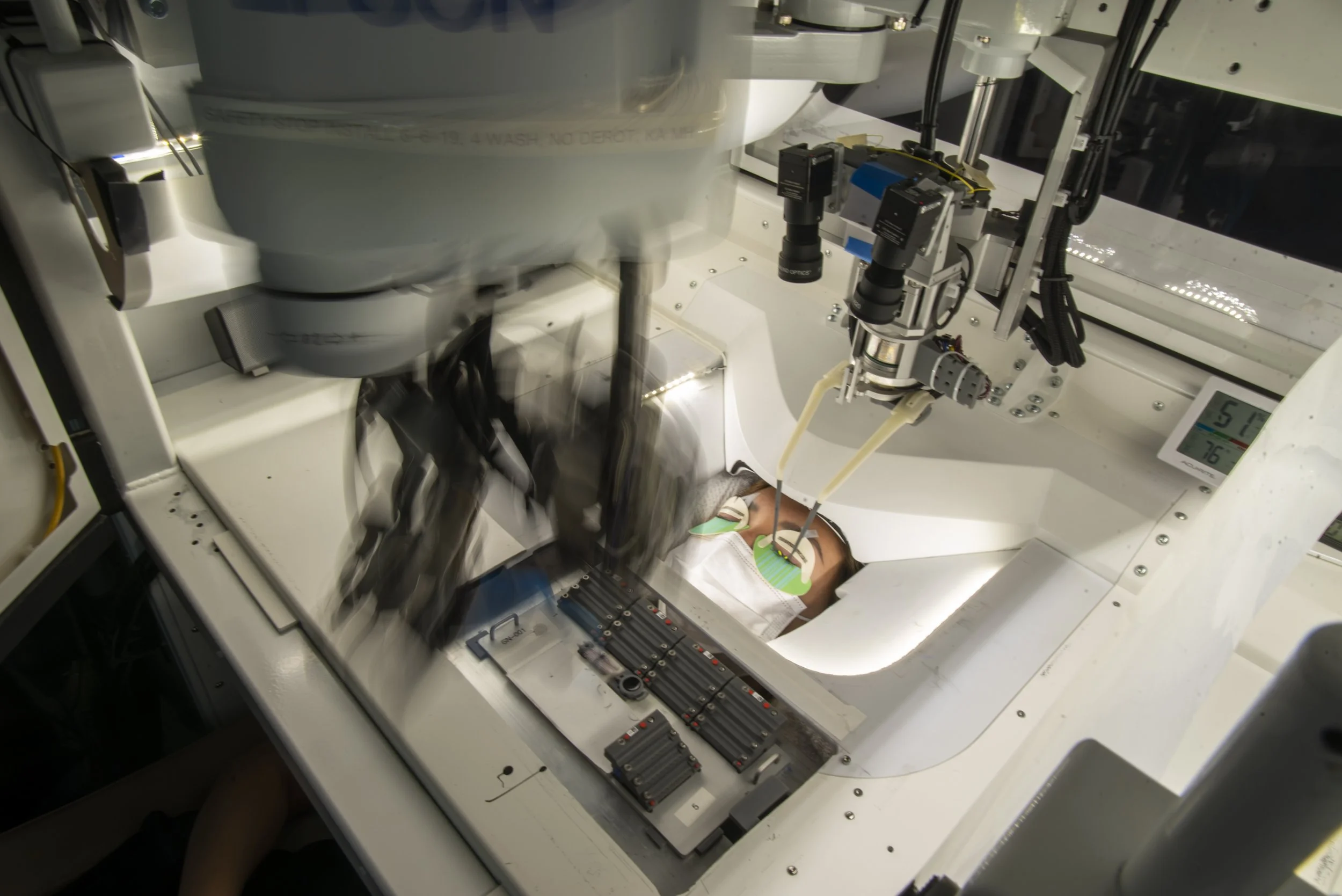 AI-powered robots are giving eyelash extensions. It’s cheaper and ...