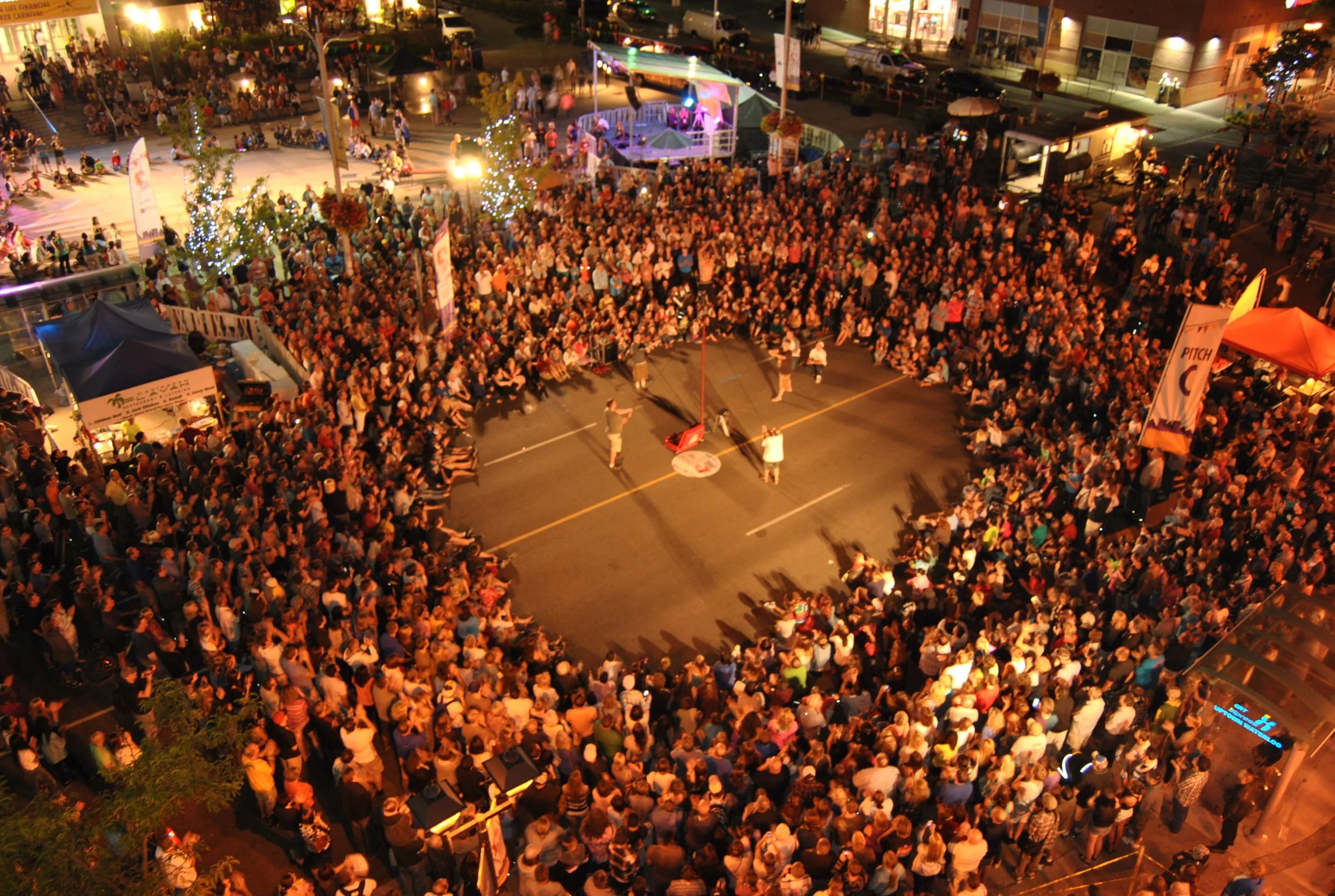 ALAKAZAM- WORLD CLASS ENTERTAINMENT FOR FESTIVALS AND FAIRS