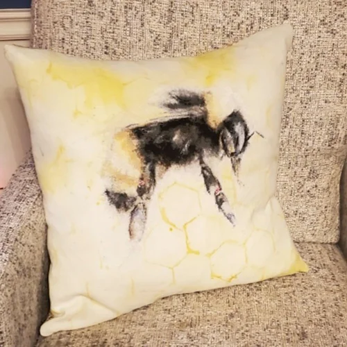 Bumble Bee I Cross Stitch Pattern — The Sewing Shop Inc.