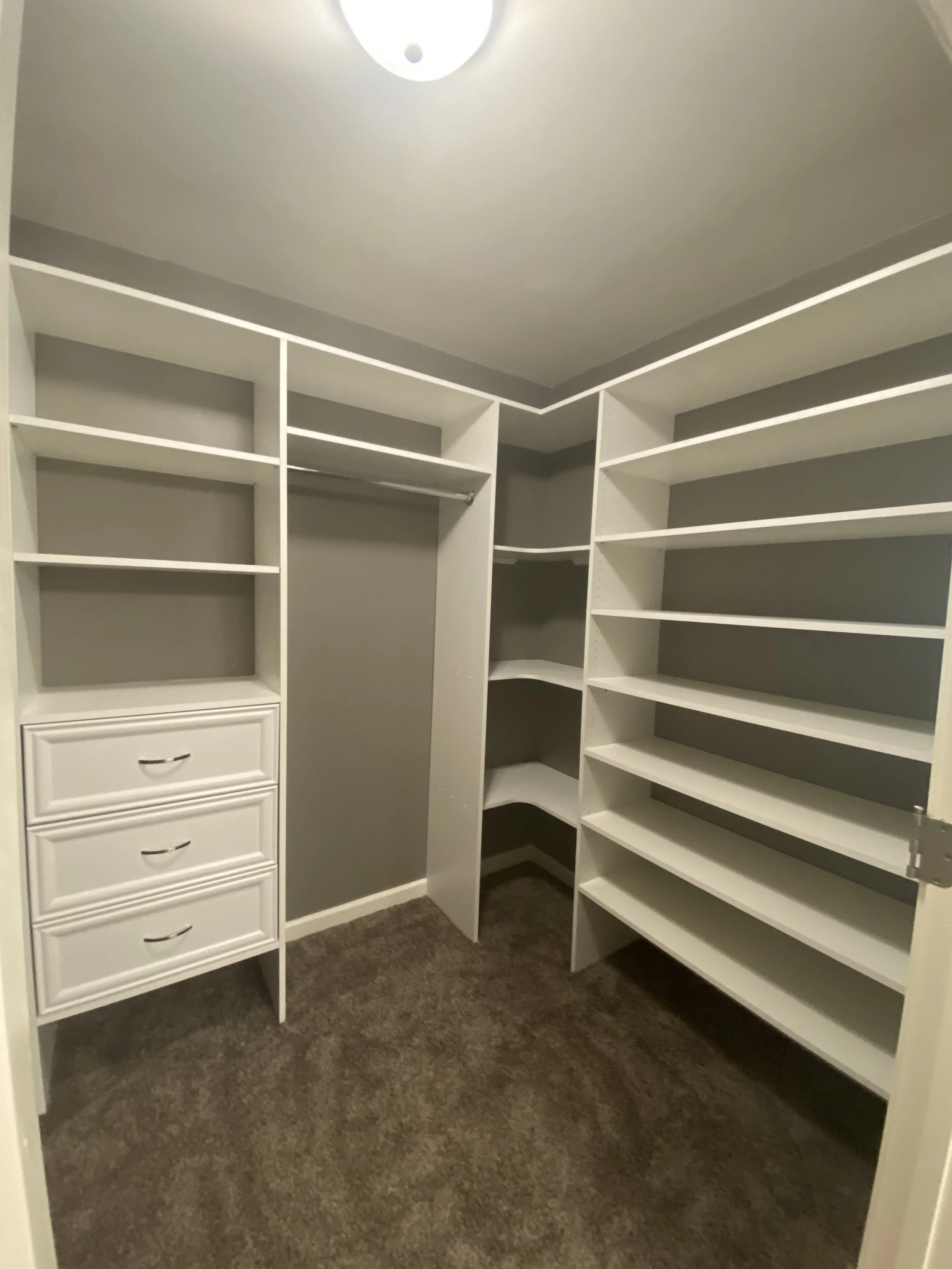 We Build Closets