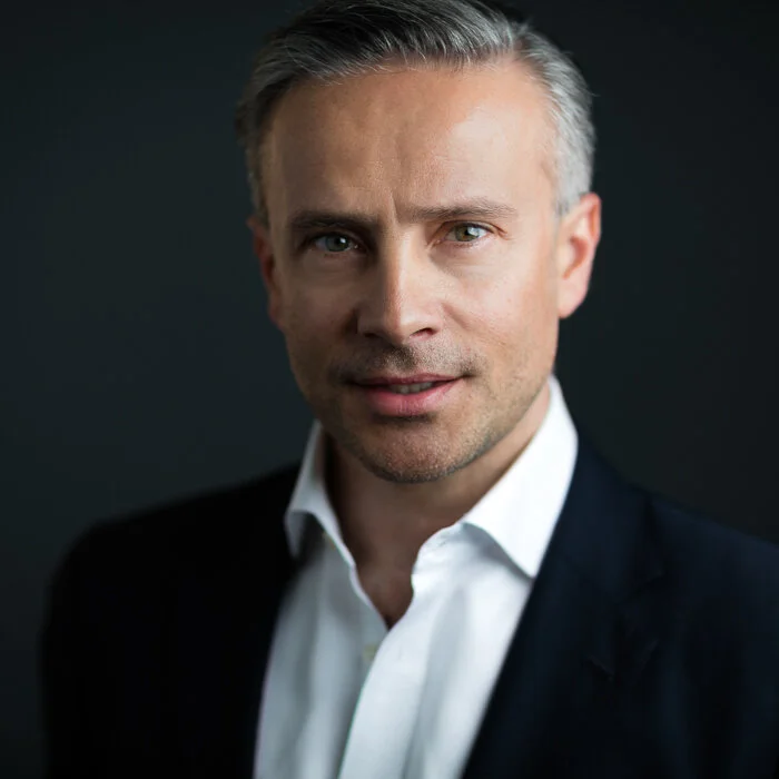 DC's Top Headshot Photography Studio by Moshe Zusman — HeadshotDC