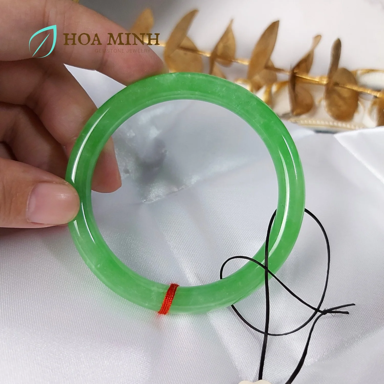 Vòng tay nữ vòng bản đá Cẩm Thạch xanh lý nguyên khối đẹp VIP dày 8.3 ...