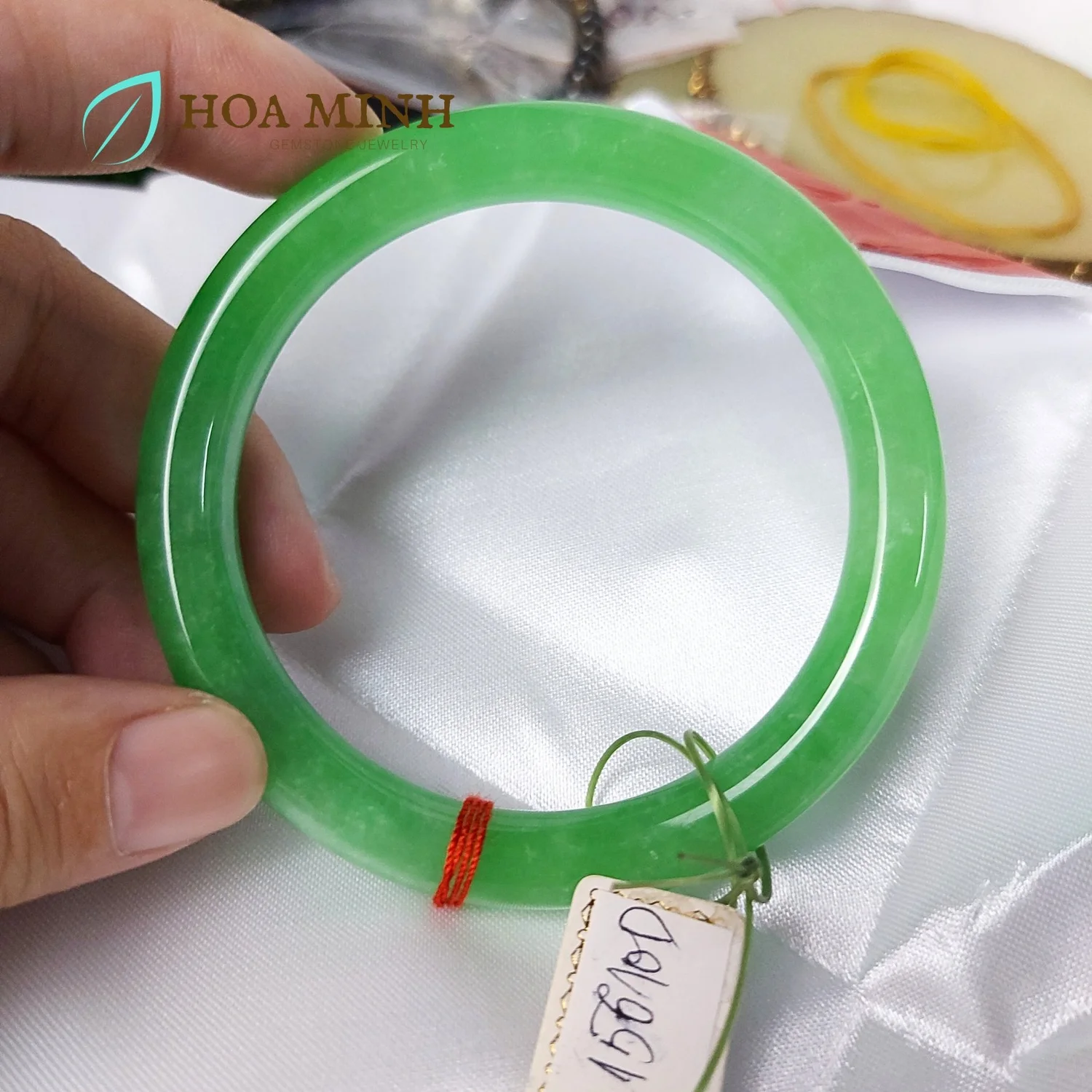 Vòng tay nữ vòng bản đá Cẩm Thạch xanh lý nguyên khối đẹp VIP dày 8.3 ...
