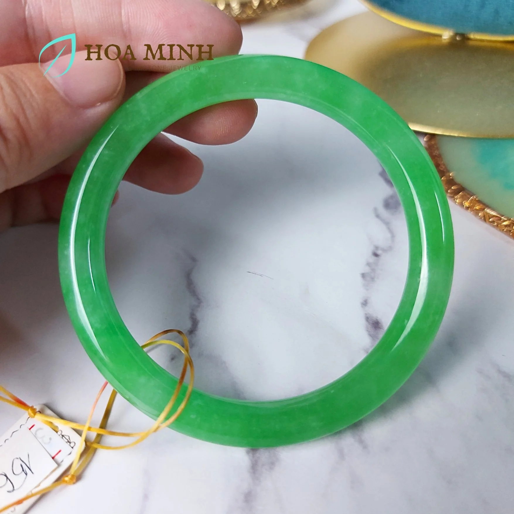 Vòng tay nữ vòng bản đá Cẩm Thạch xanh lý nguyên khối đẹp VIP dày 8.3 ...