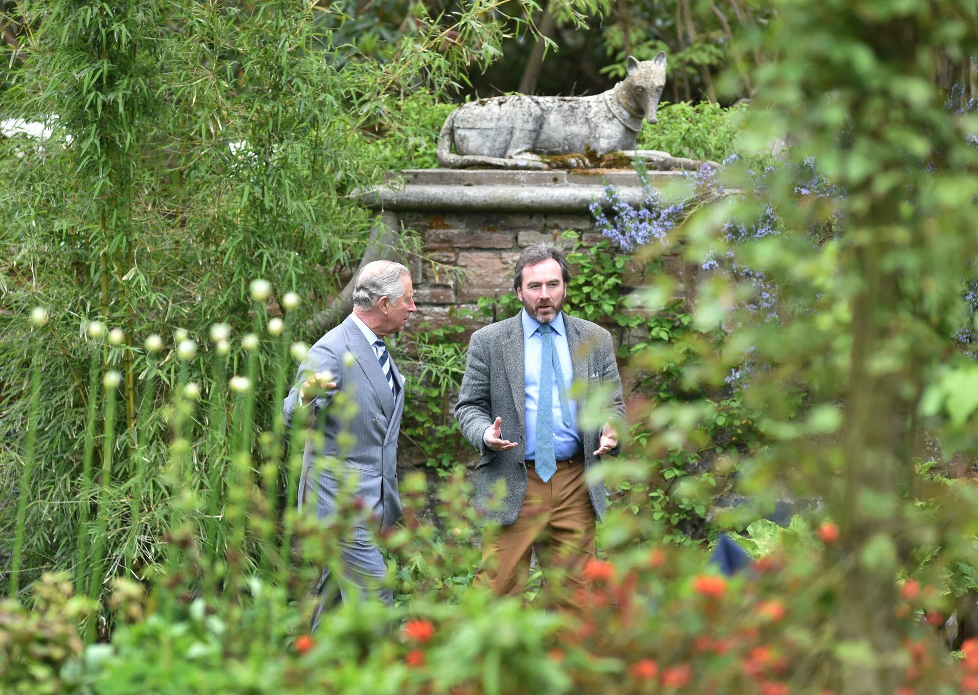 Sharing plants and gardening experiences — Neil Porteous Gardens