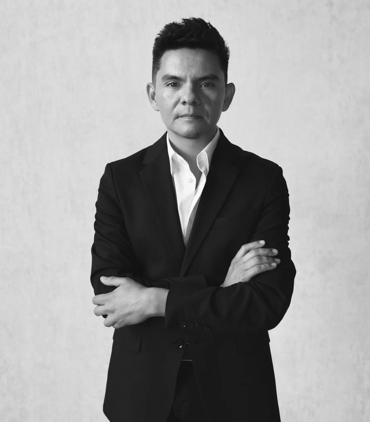 Alex E. Chávez