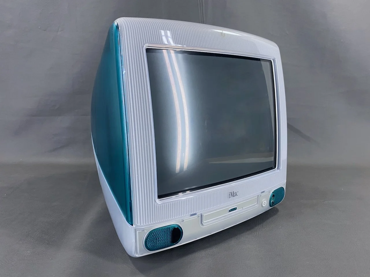 iMac G3 (Bondi Blue) — mac27.net