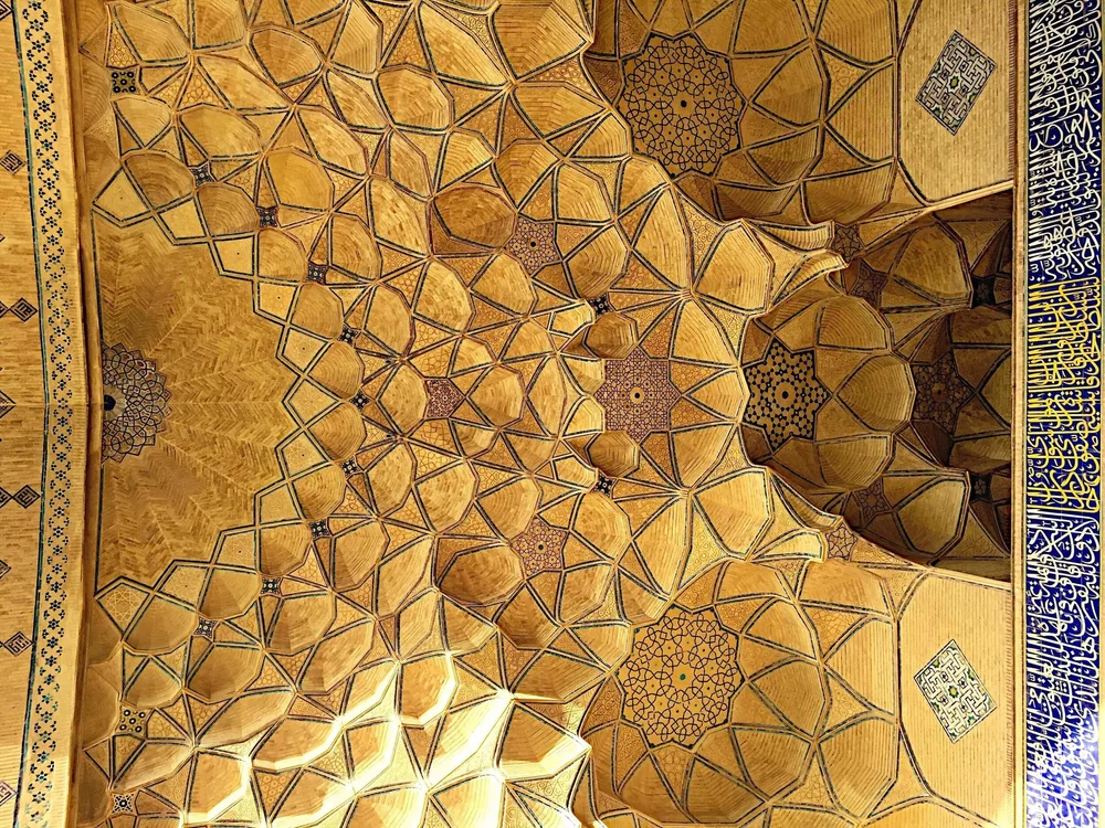 The Opulent World of Exquisite Fine Gems - Alexander Gems and Jewels