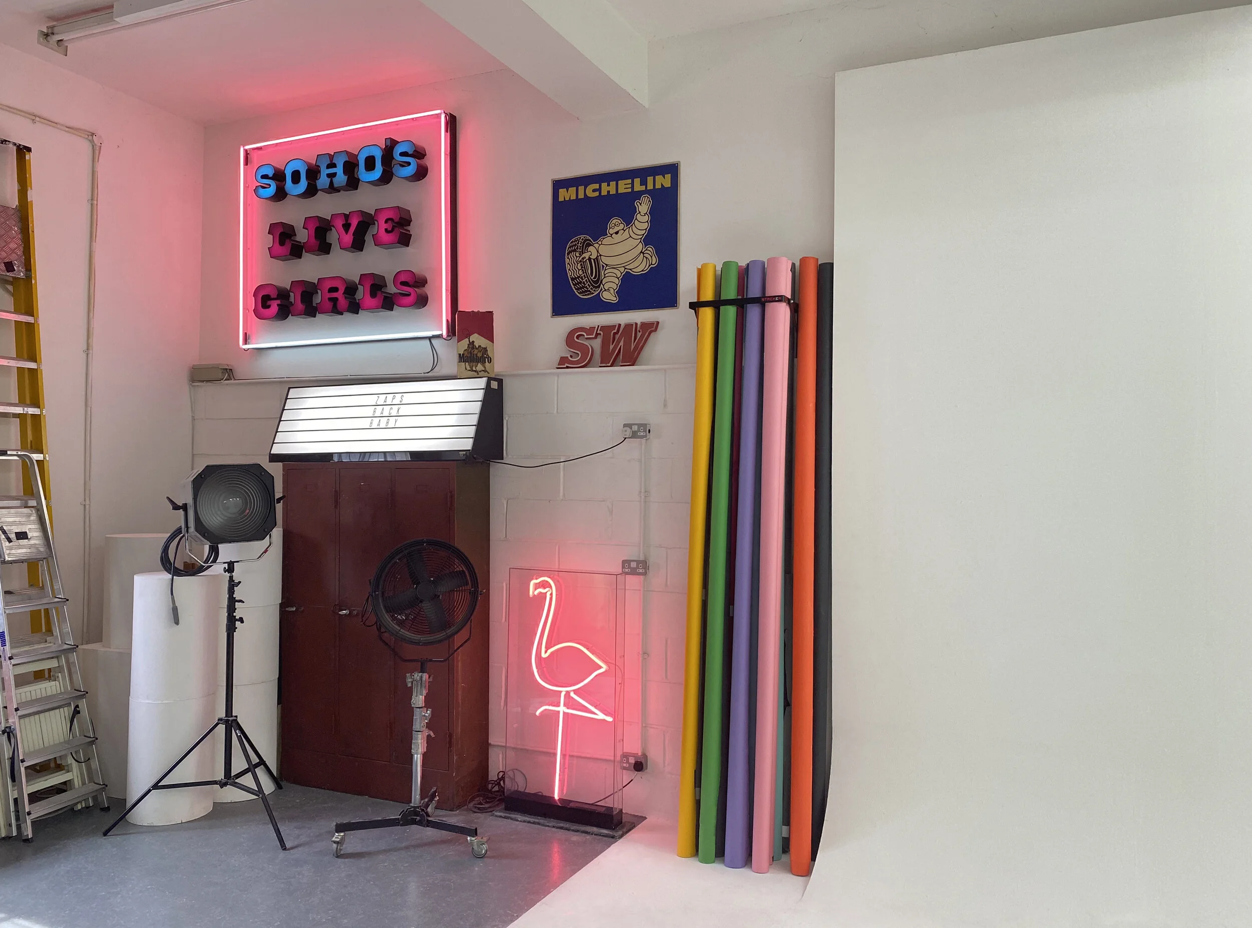 Stacker backdrop storage rack for photo studios