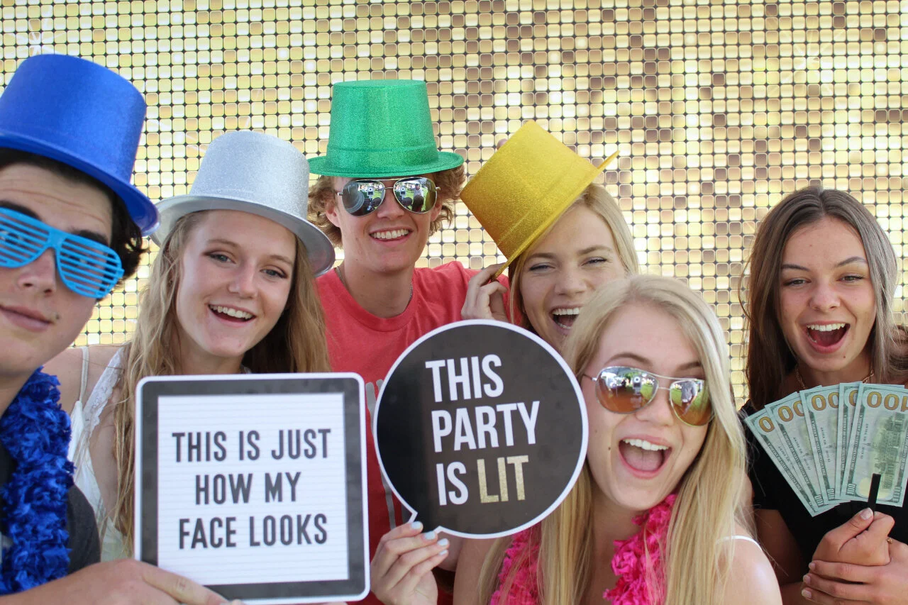 PIC HAPPY Photo Booth | Photo Booth Rental Moses Lake, WA