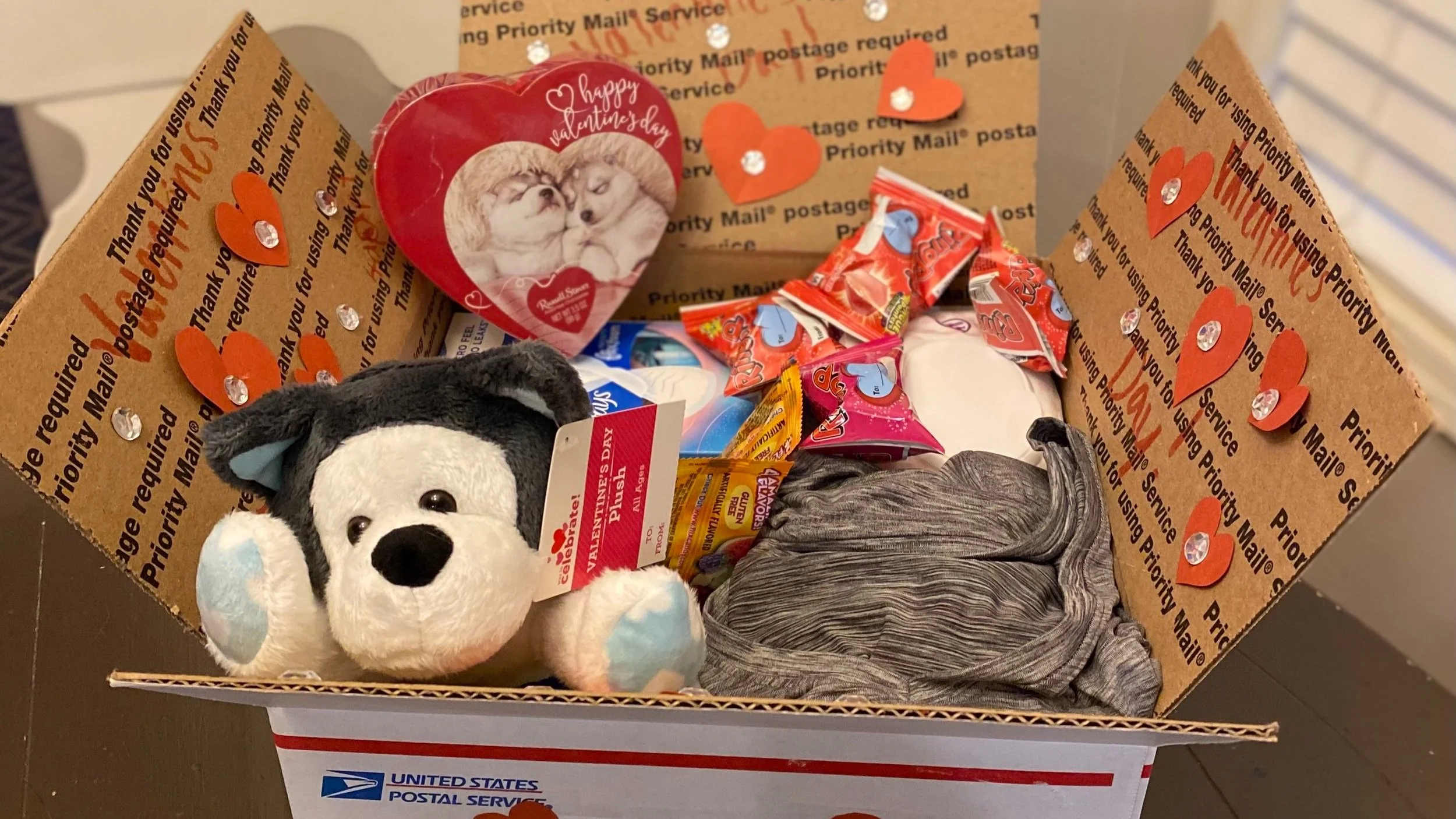 What to Pack in a Military Care Package — Herobox