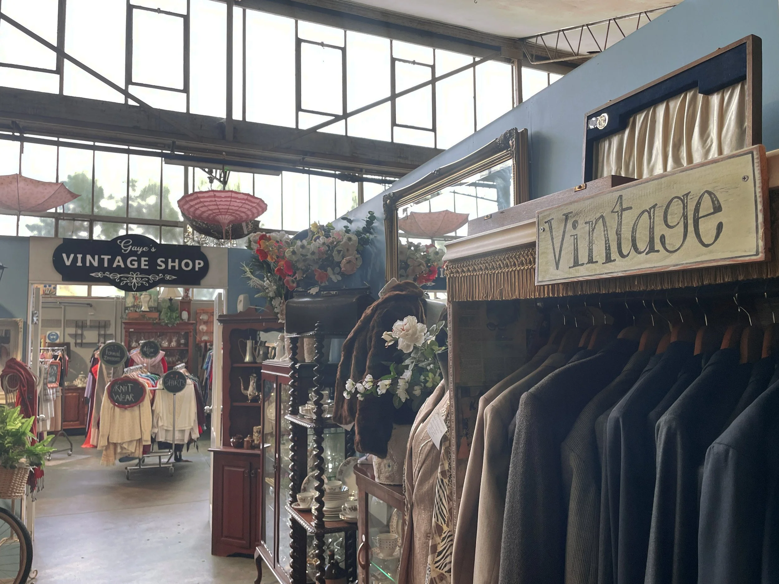 Helping Hands Mission Op Shops