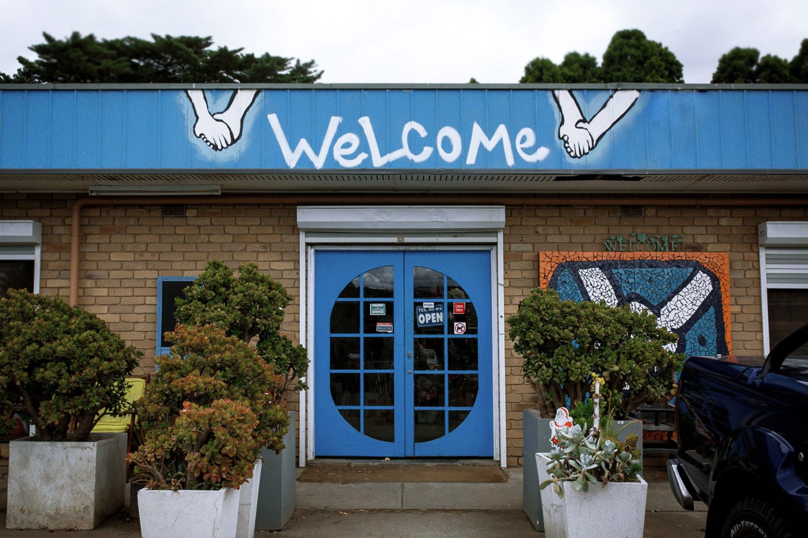 Helping Hands Mission Op Shops