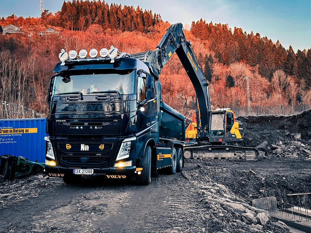 Lastebiler — Nordhordland Grunn og Betong