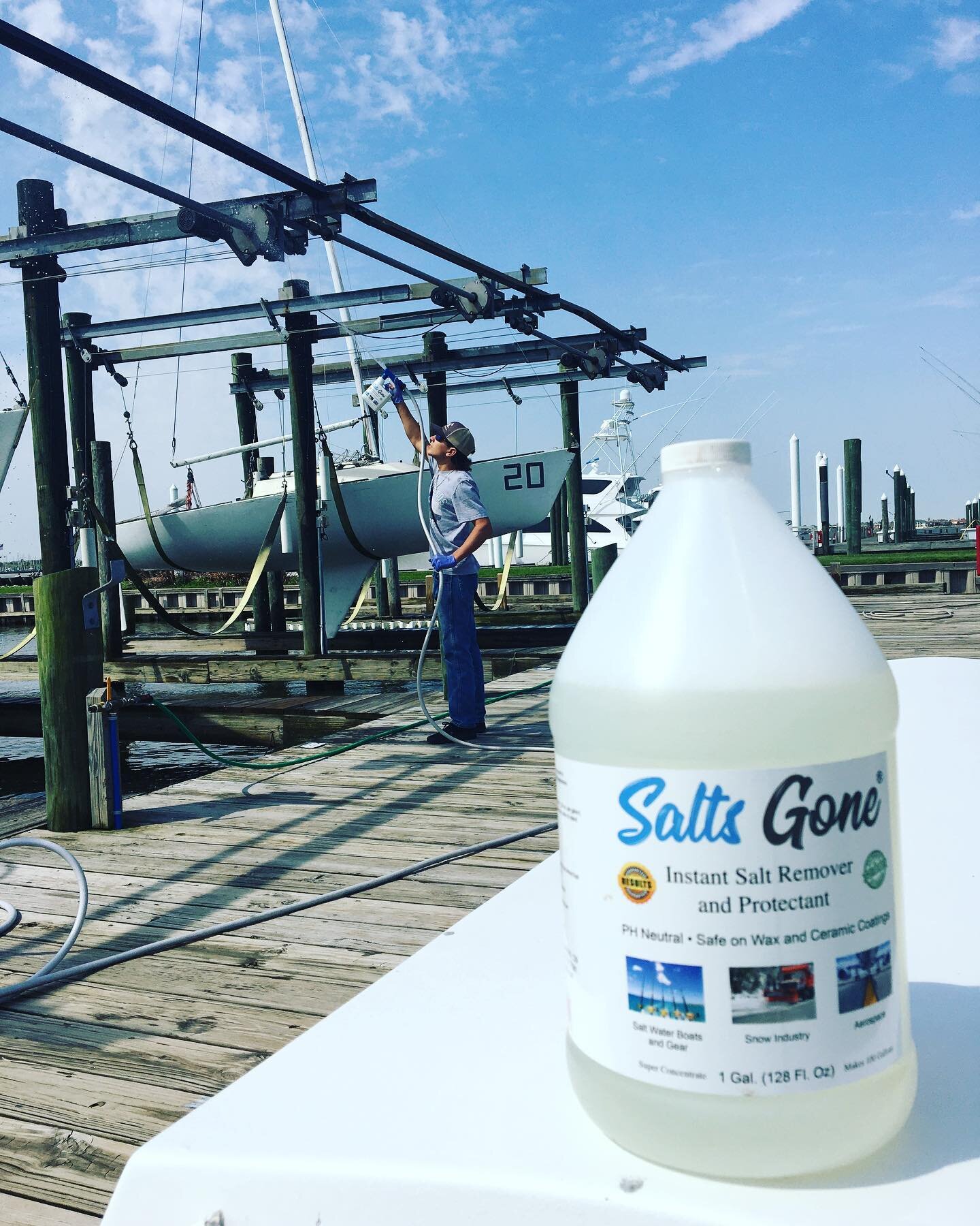 Salts Gone Spray Bottle — Oasis Dock Supply