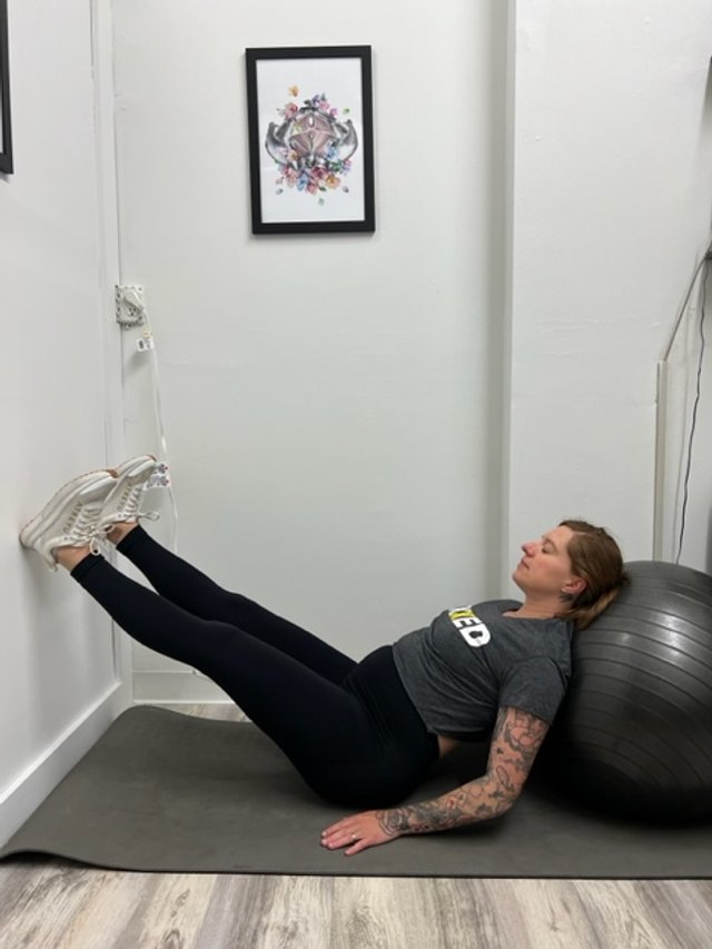 the benefits of prenatal stretching for moms-to-be — FIXXED