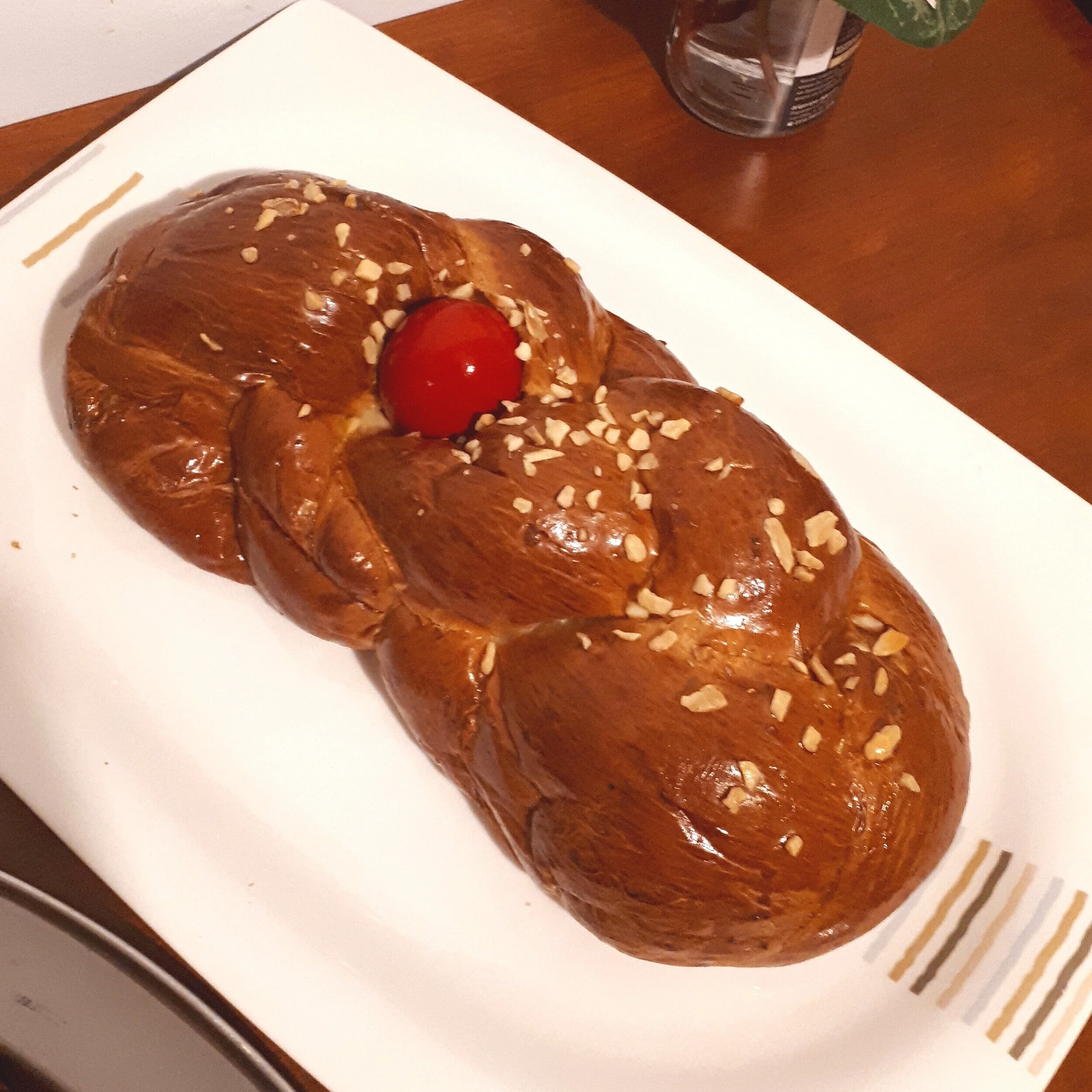 7 Greek Easter traditions + wishes in Greek! — Danae Florou | Alpha ...