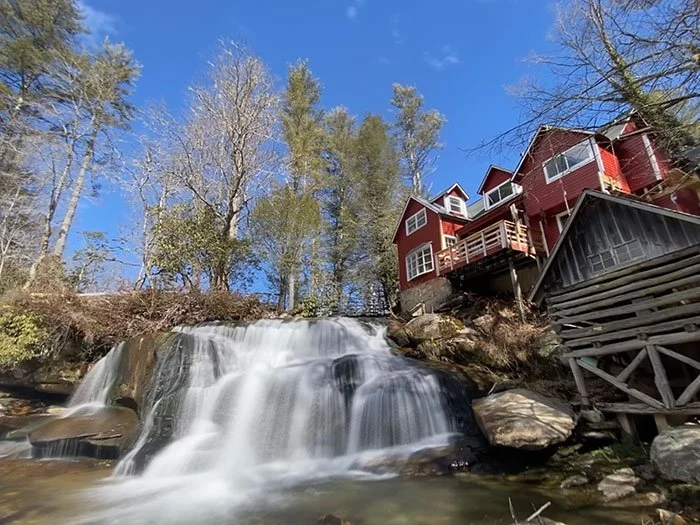 10 Unique Things to Do in Brevard, NC (Waterfalls, Restaurants, Live ...