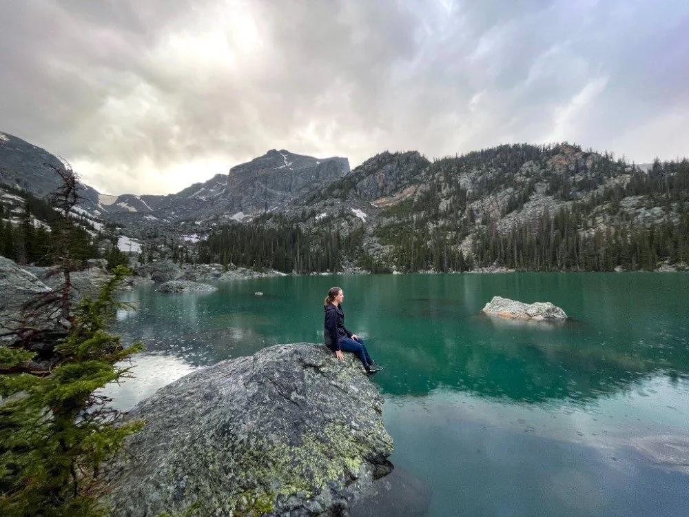 Hiking to Lake Haiyaha (with Photos) — Nomads in Nature