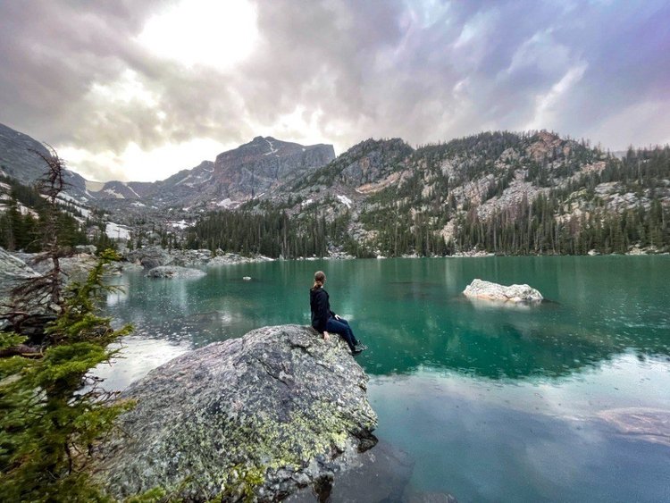 Hiking to Lake Haiyaha (with Photos) — Nomads in Nature