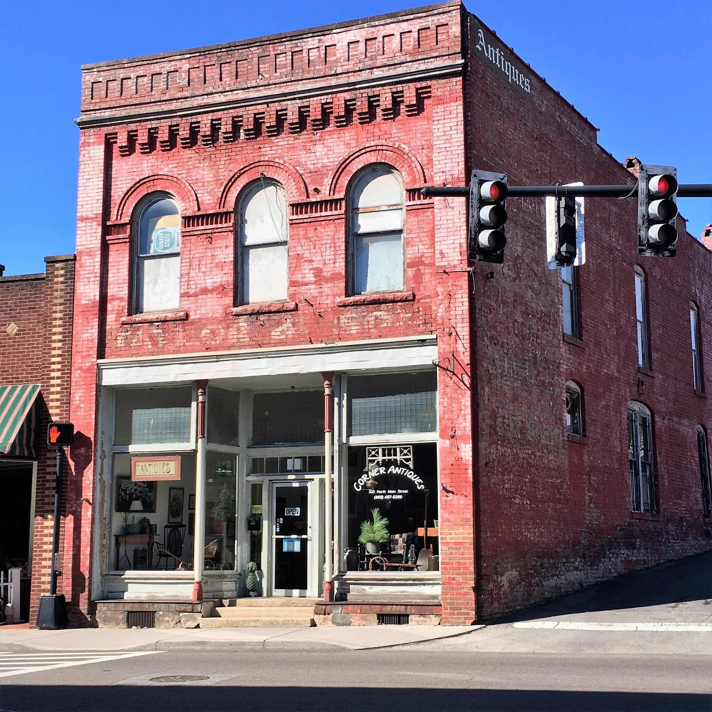 The Antique Merchants Guild of Clinton, Tennessee