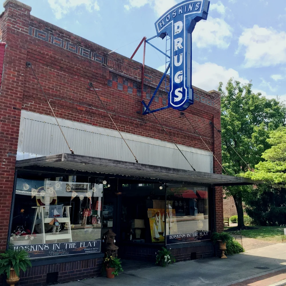 The Antique Merchants Guild of Clinton, Tennessee