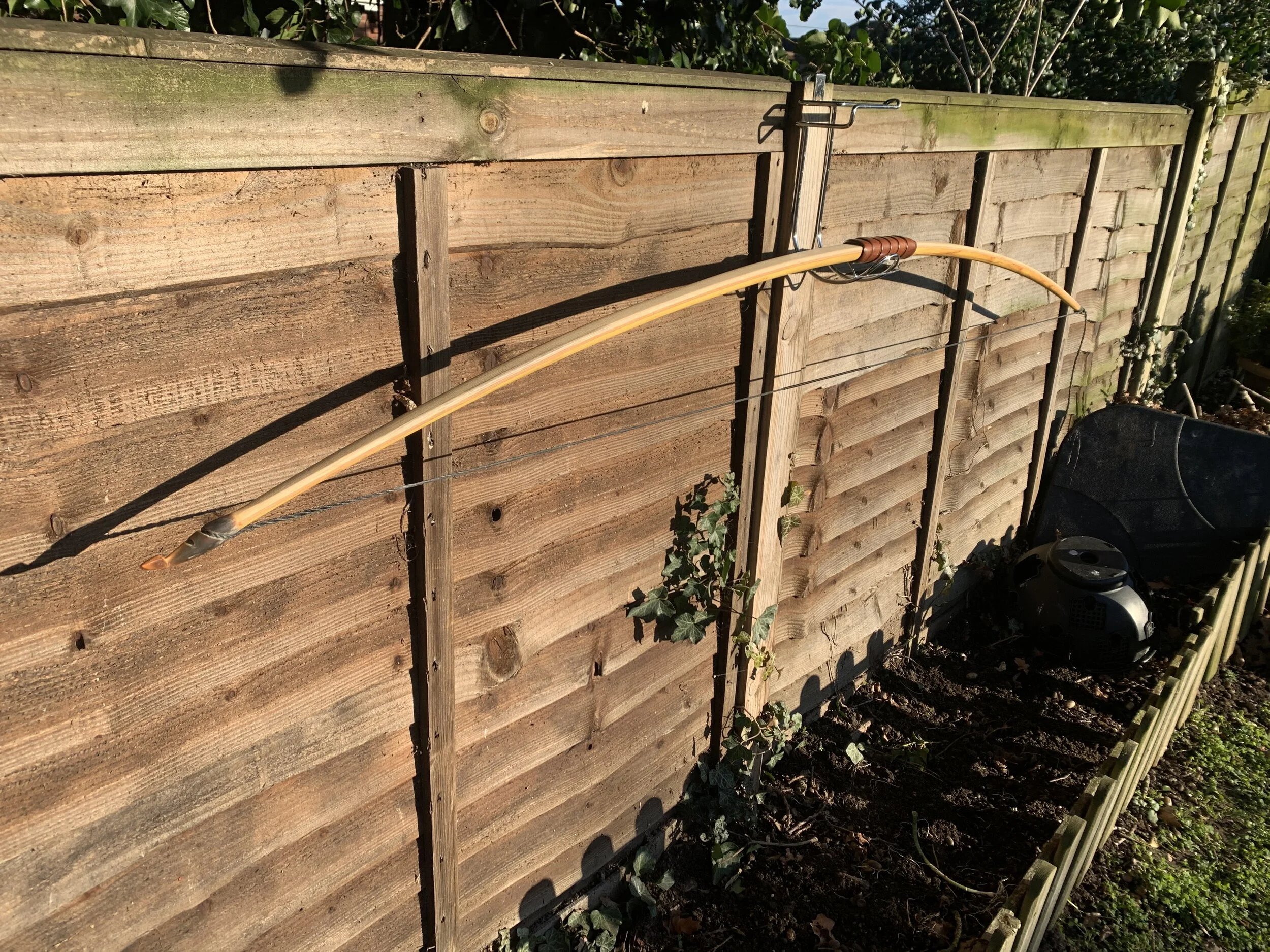 Osage Tri-Laminated English Longbow — Traditional and Barebow Archery