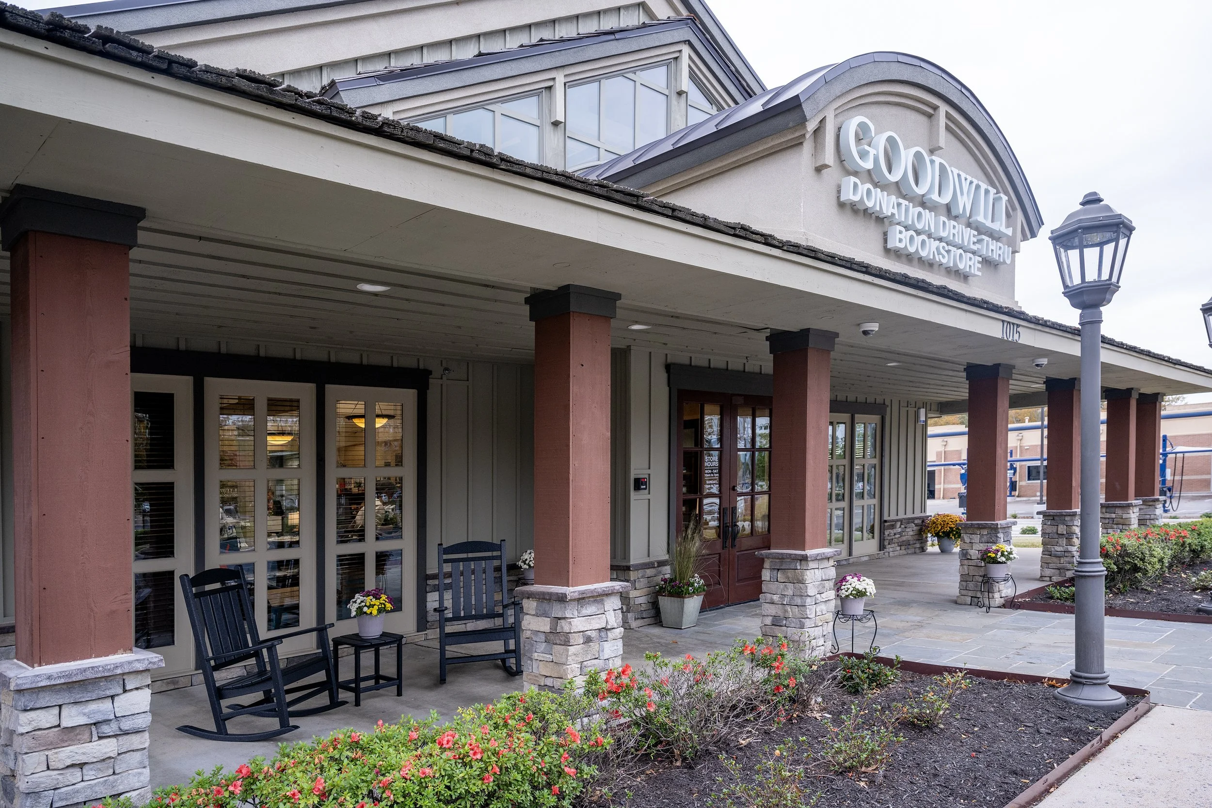 Collierville Donation Center & Bookstore — Goodwill Memphis