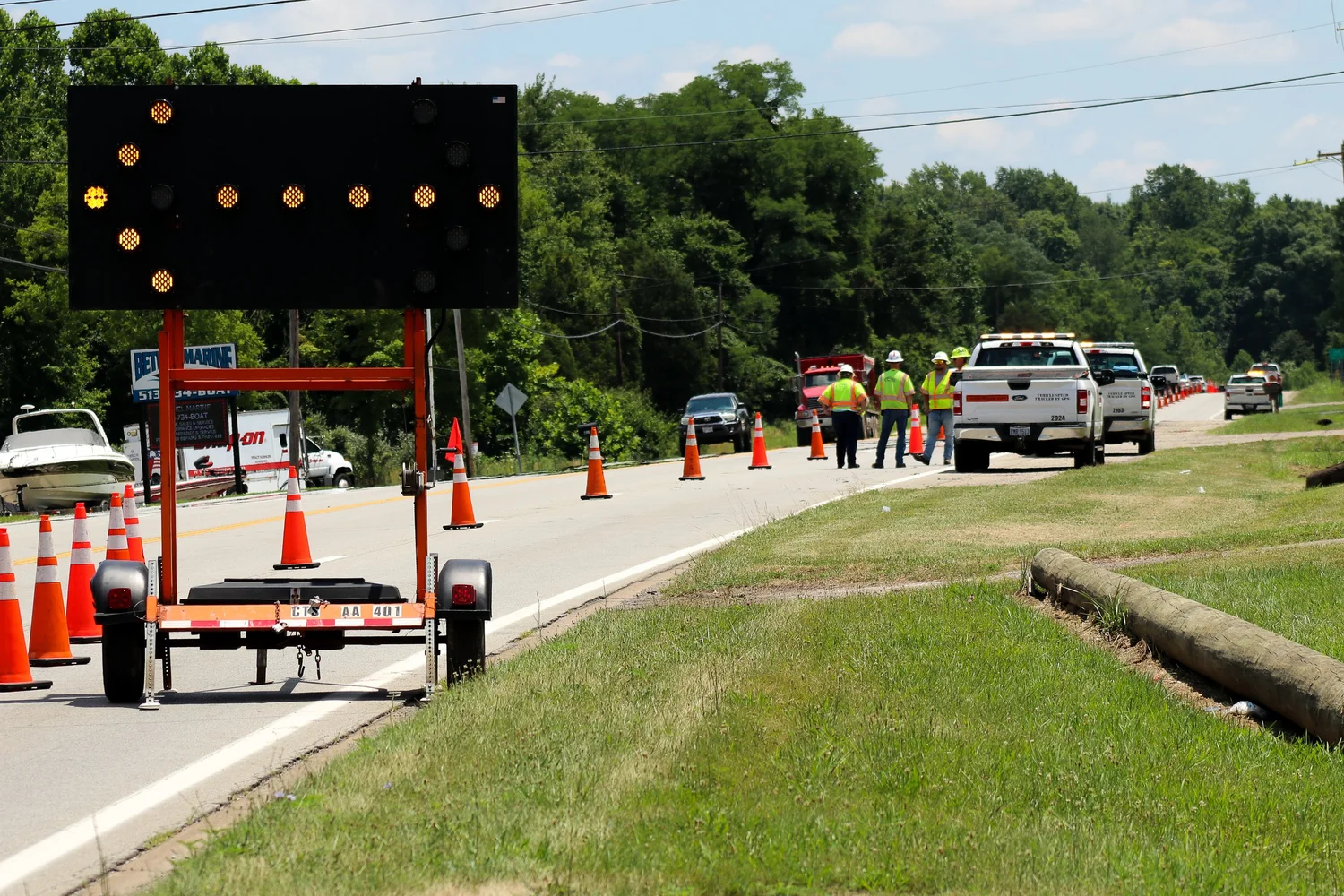 Traffic Control Services | Lane Closures, Flagging & Signage — Traffic ...