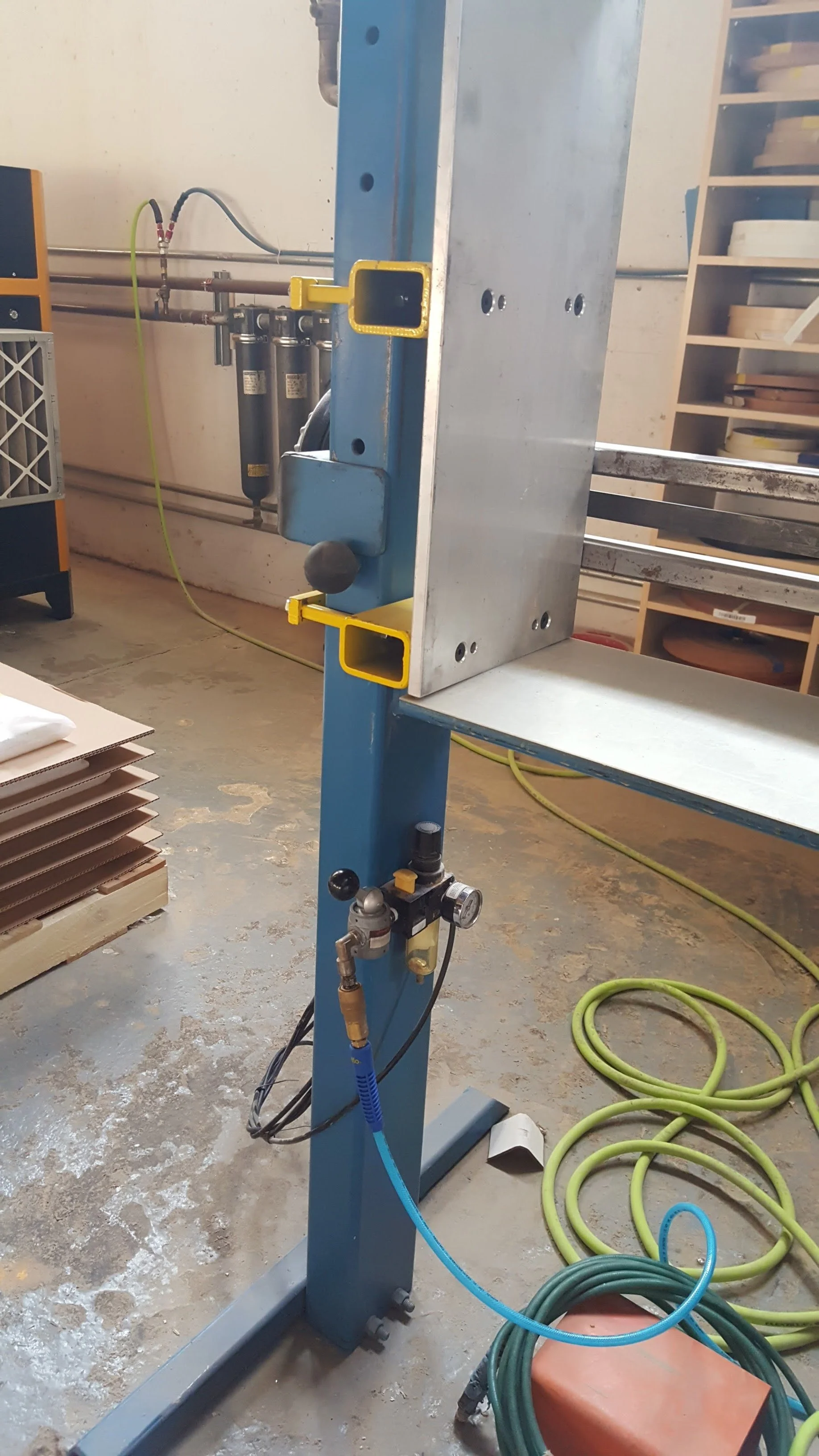 Biesse/Comil Case Clamp (Used) Model: Cosmo NK; SN: 08346; Year: 2000 ...