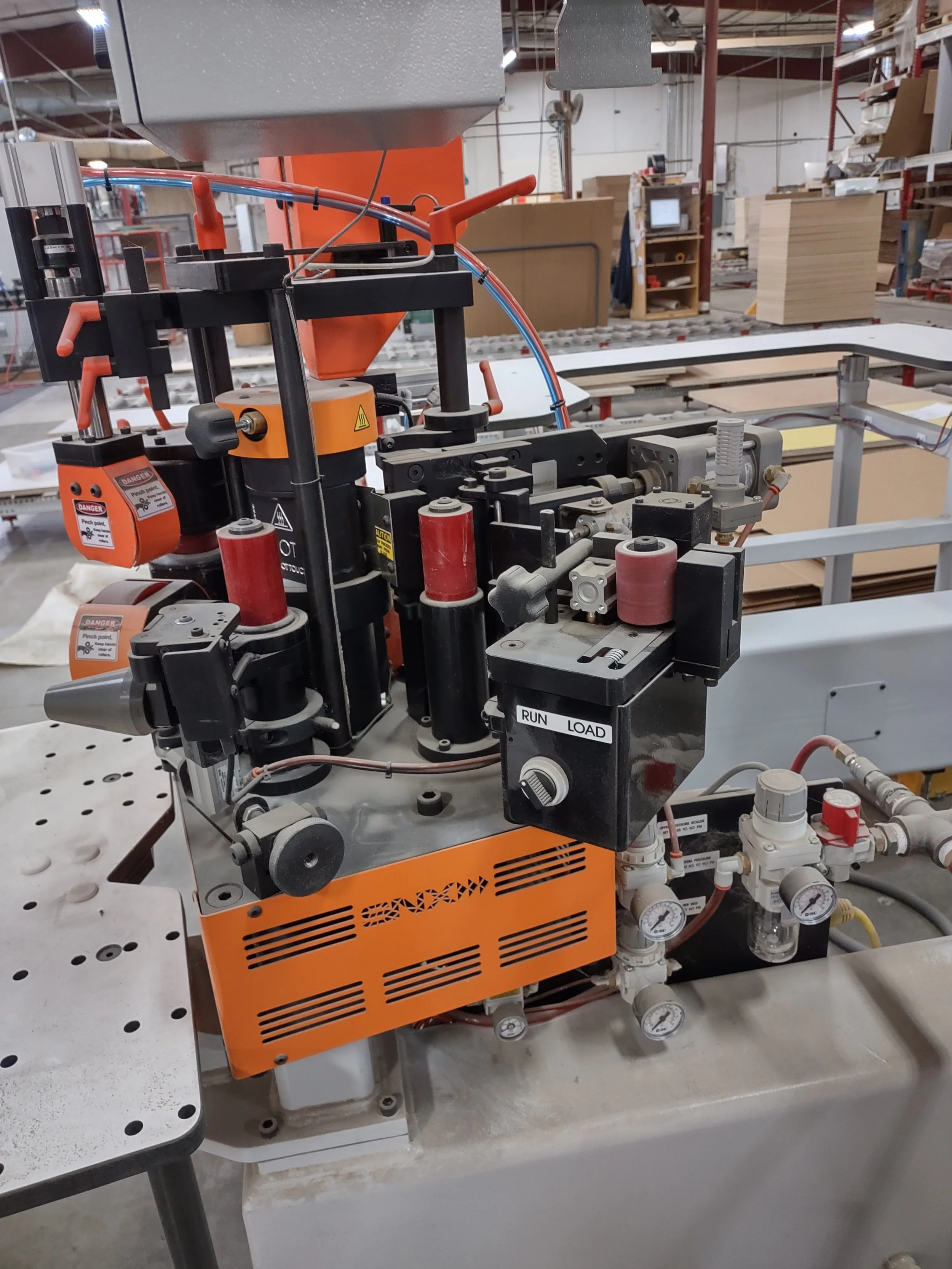 Brandt Contour Edgebander Model KDT820 — LIMZ MACHINERY GROUP