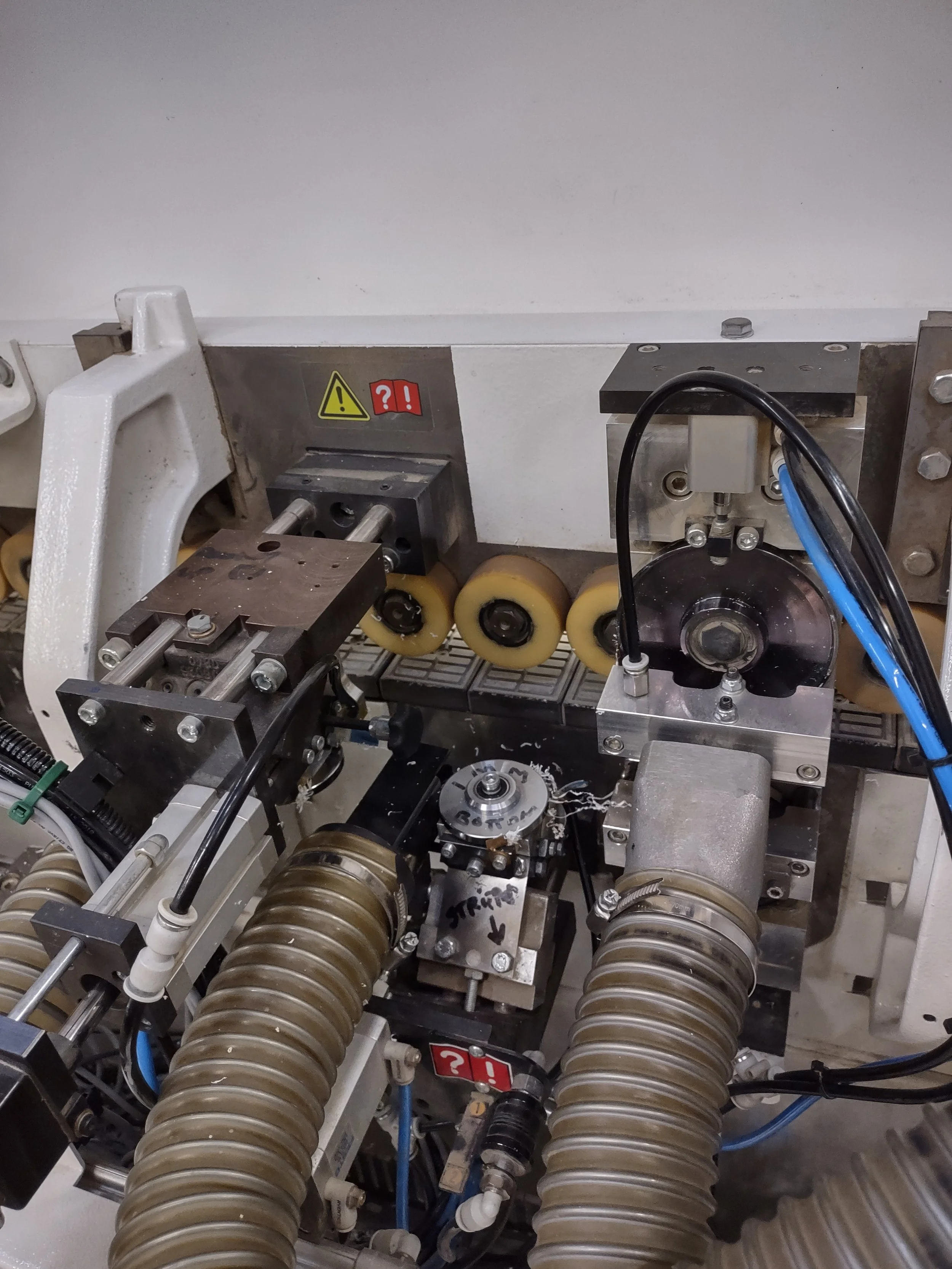 Brandt 1650 Pre-Mill & Corner Rounding 2011 (Used) — LIMZ MACHINERY GROUP