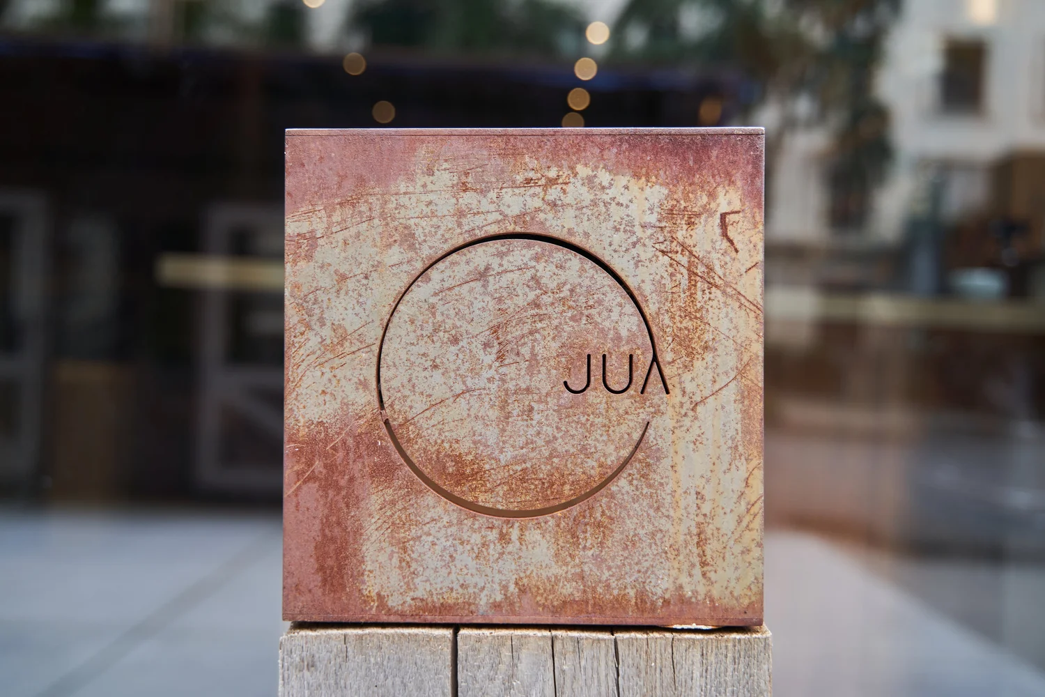 GALLERY — Jua