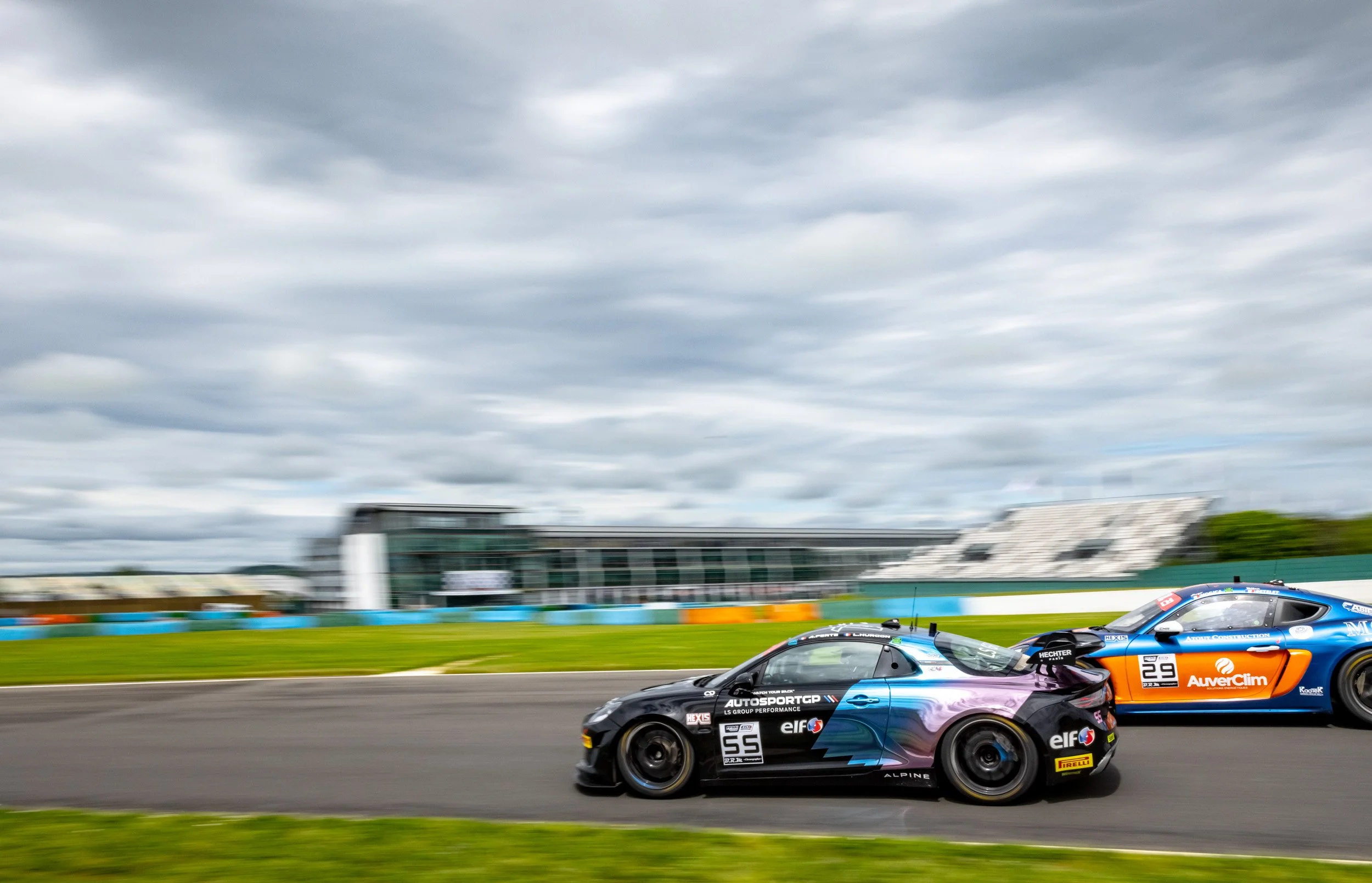 Première victoire en GT4 pour AUTOSPORTGP LS Group Performance ...