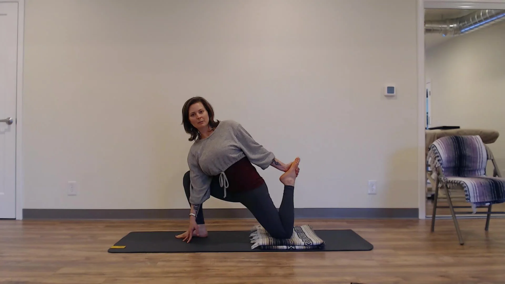7 Ways to Stretch Your Quads — Jeanette Conery