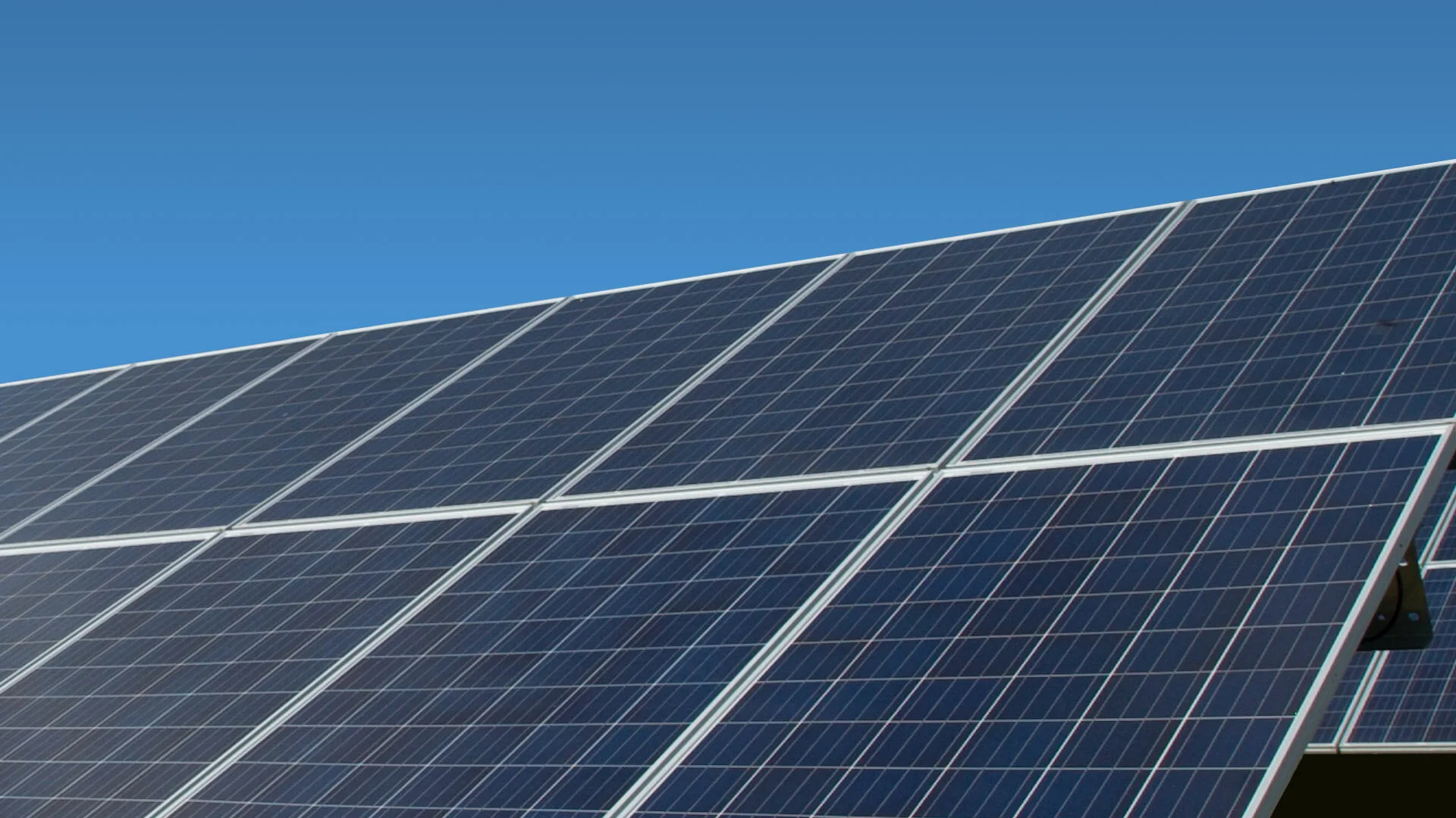 Aratina Solar Center