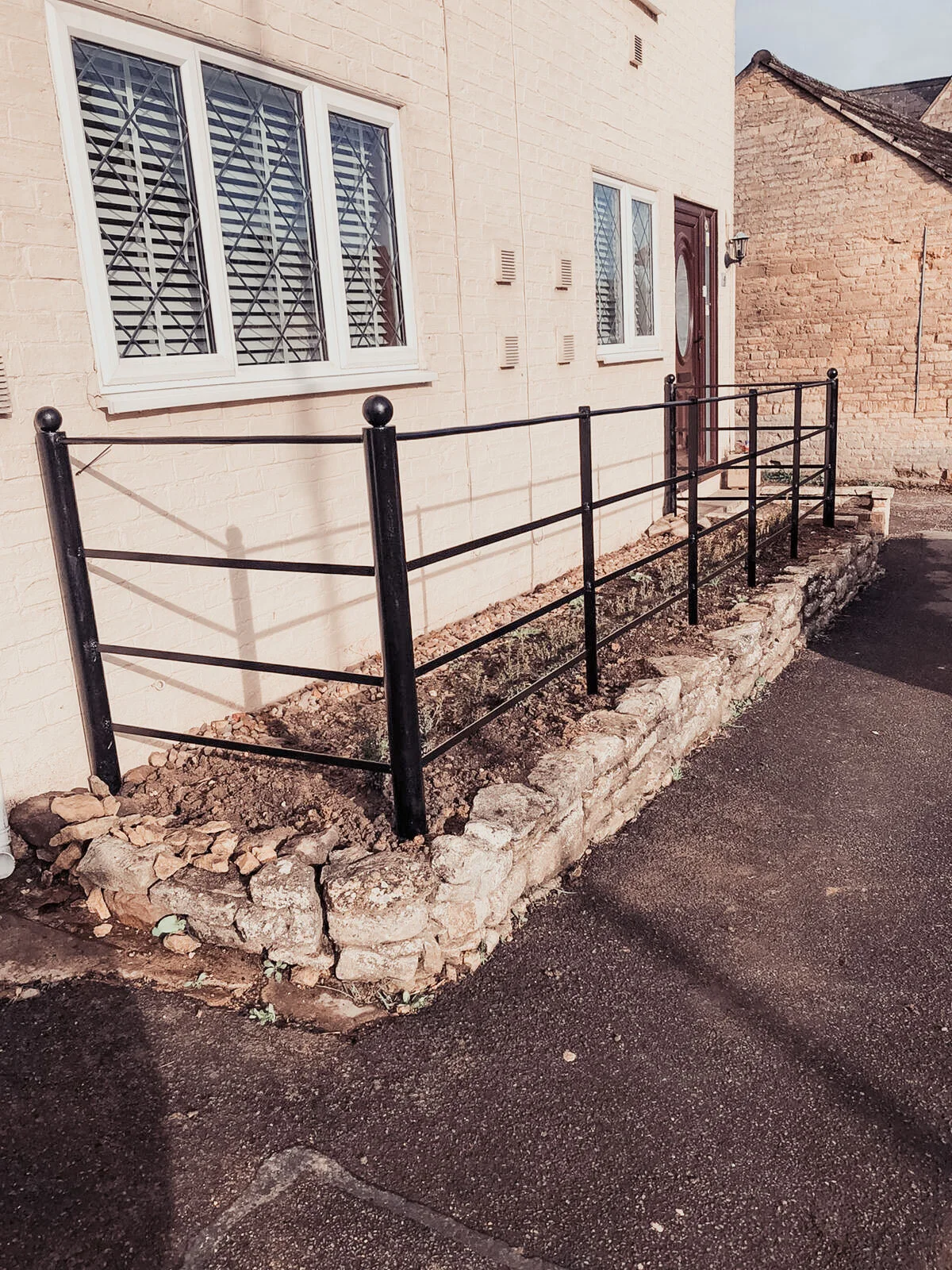 Traditional Estate Fencing | Metal Fencing | Steel Landscaping Co ...