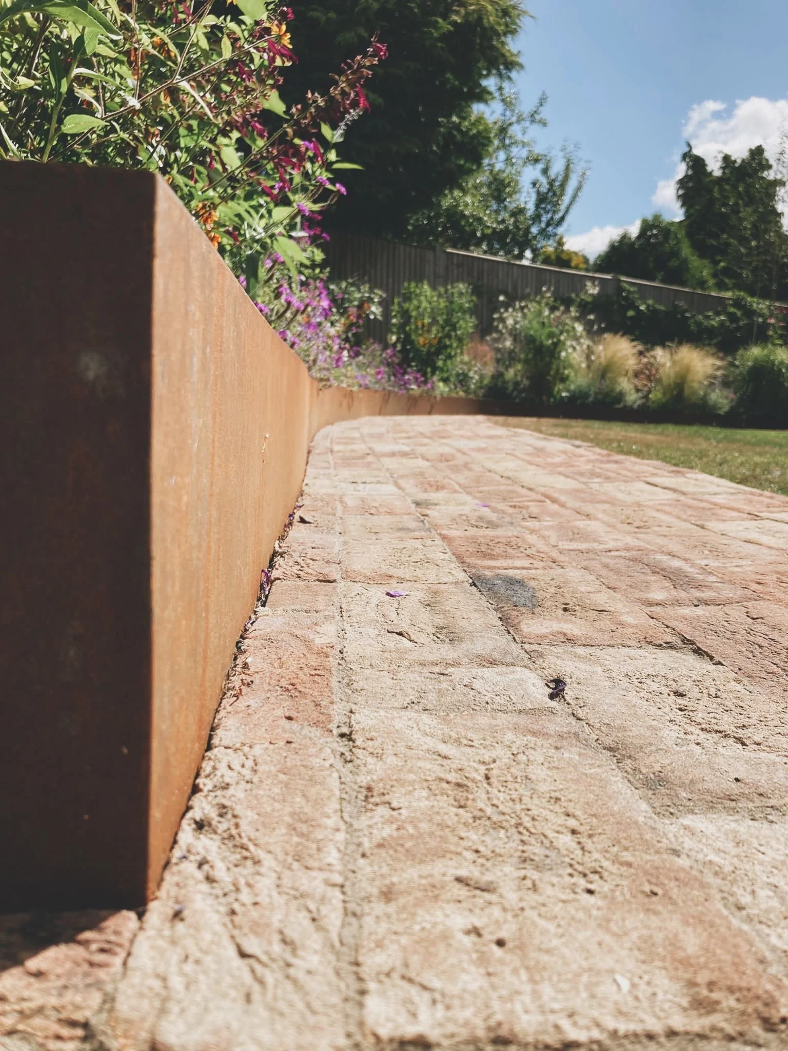 Steel Lawn Edging | Metal Edging — Steel Landscaping Co.