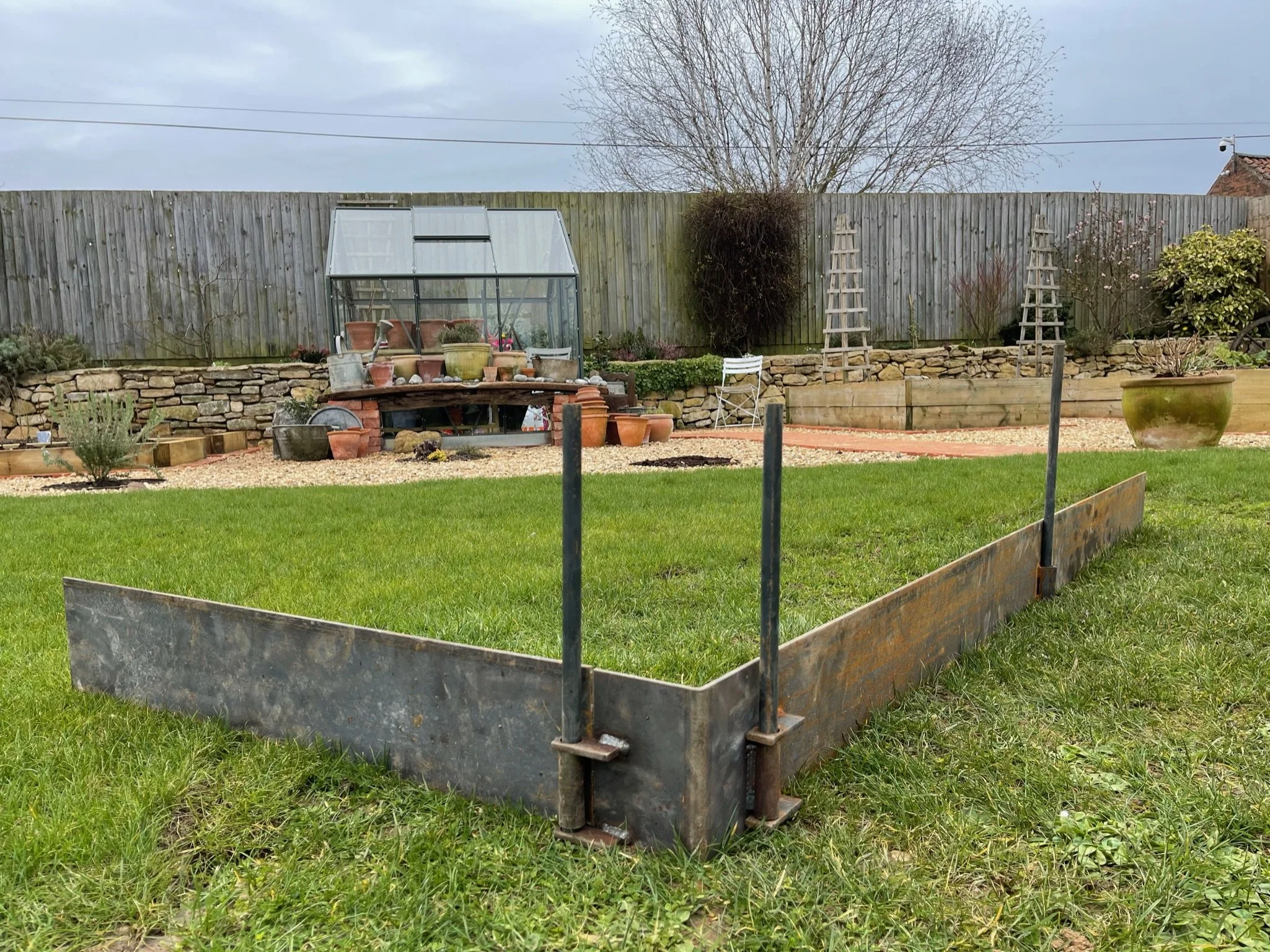 Self Installation Edging — Steel Landscaping Co.
