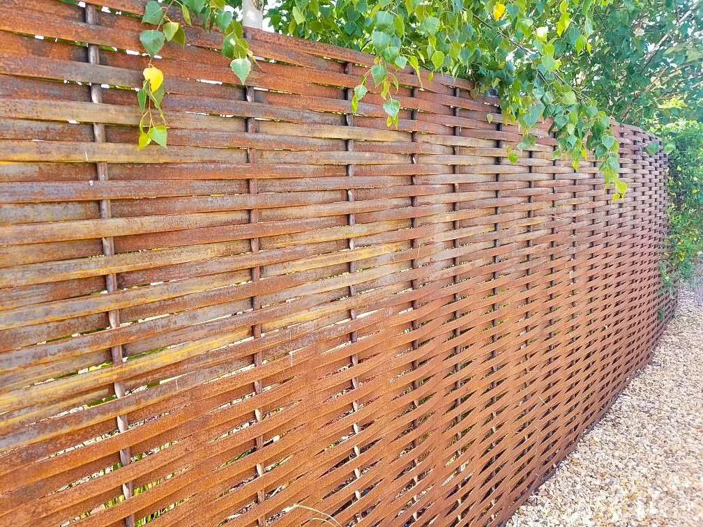 Steel Weave Fencing & Posts — Steel Landscaping Co.