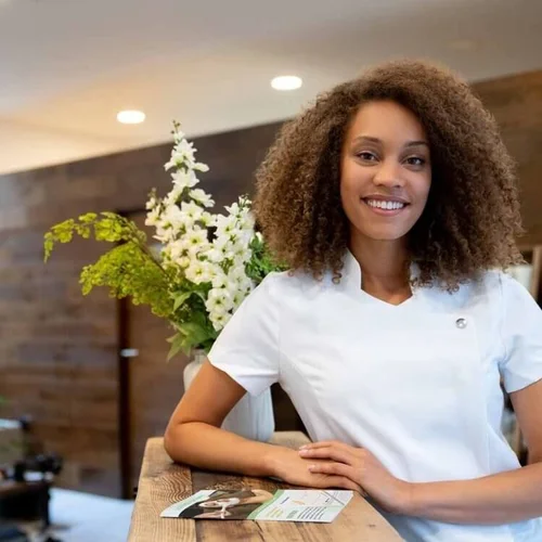Aesthetic Social Templates: How Estheticians Can Grow a Local Following ...