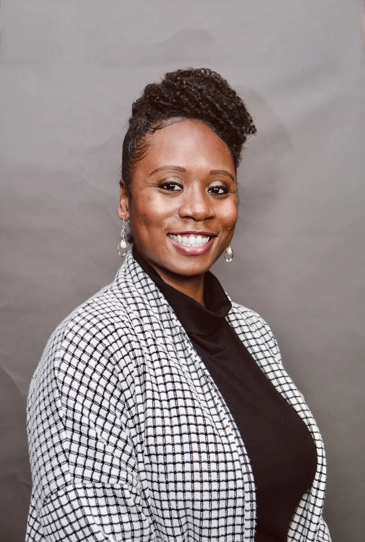 Hanan Allen Bio — Globally