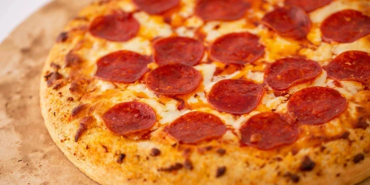 Best 3 Vegan Pepperoni Brands That Taste Soo Real — OopsVegan