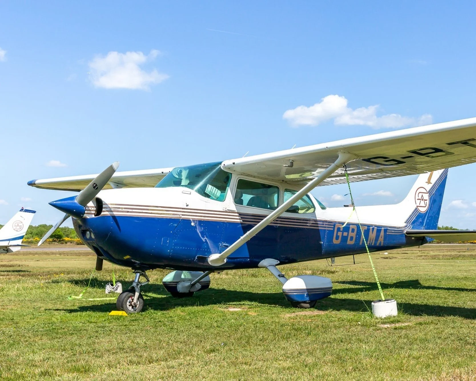Diamond DA40 & DA42, PA28, C172. C152, Bonanza Hire! — SEMET Aviation